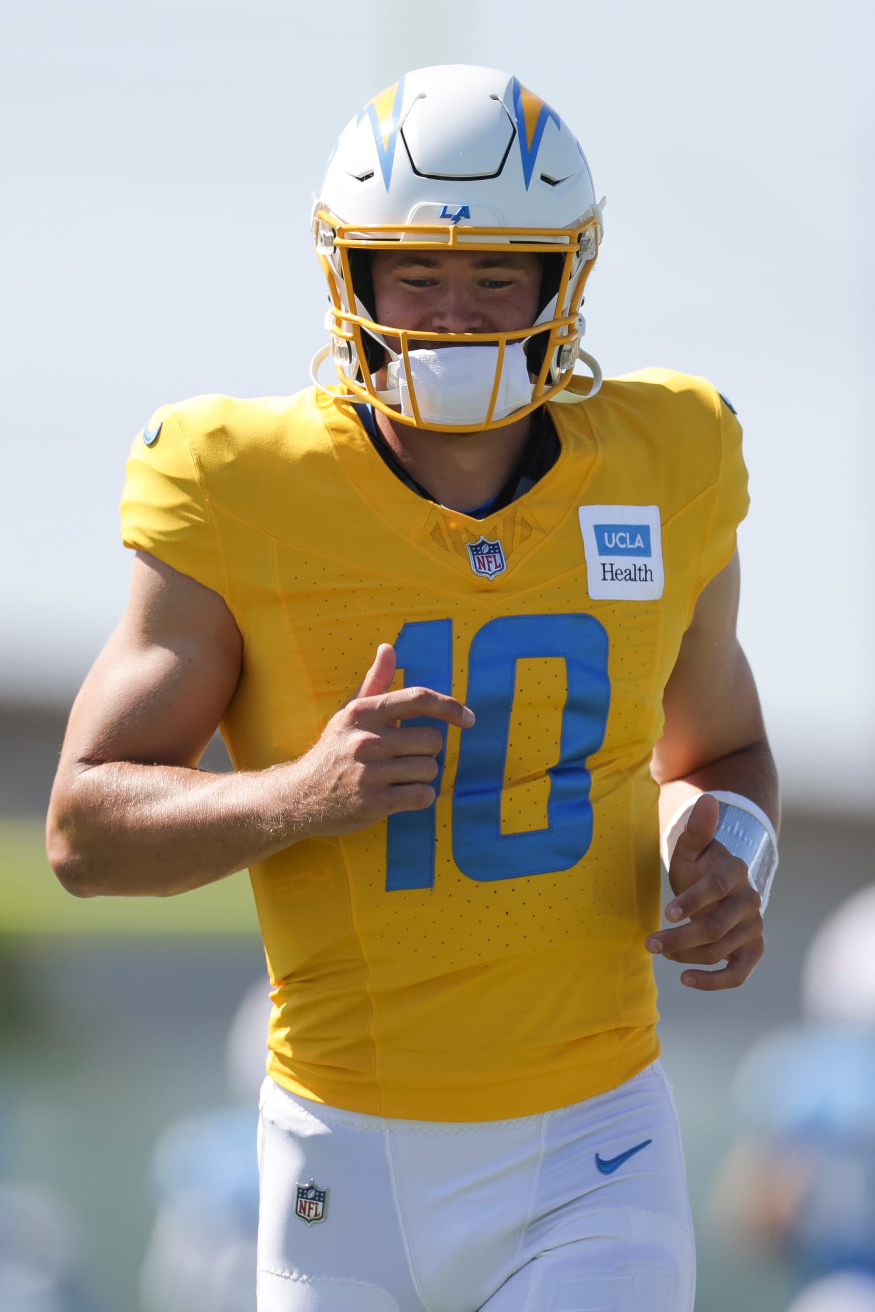 NFL Rumors: Justin Herbert's Foot Injury Causing Chargers 'Concern but ...