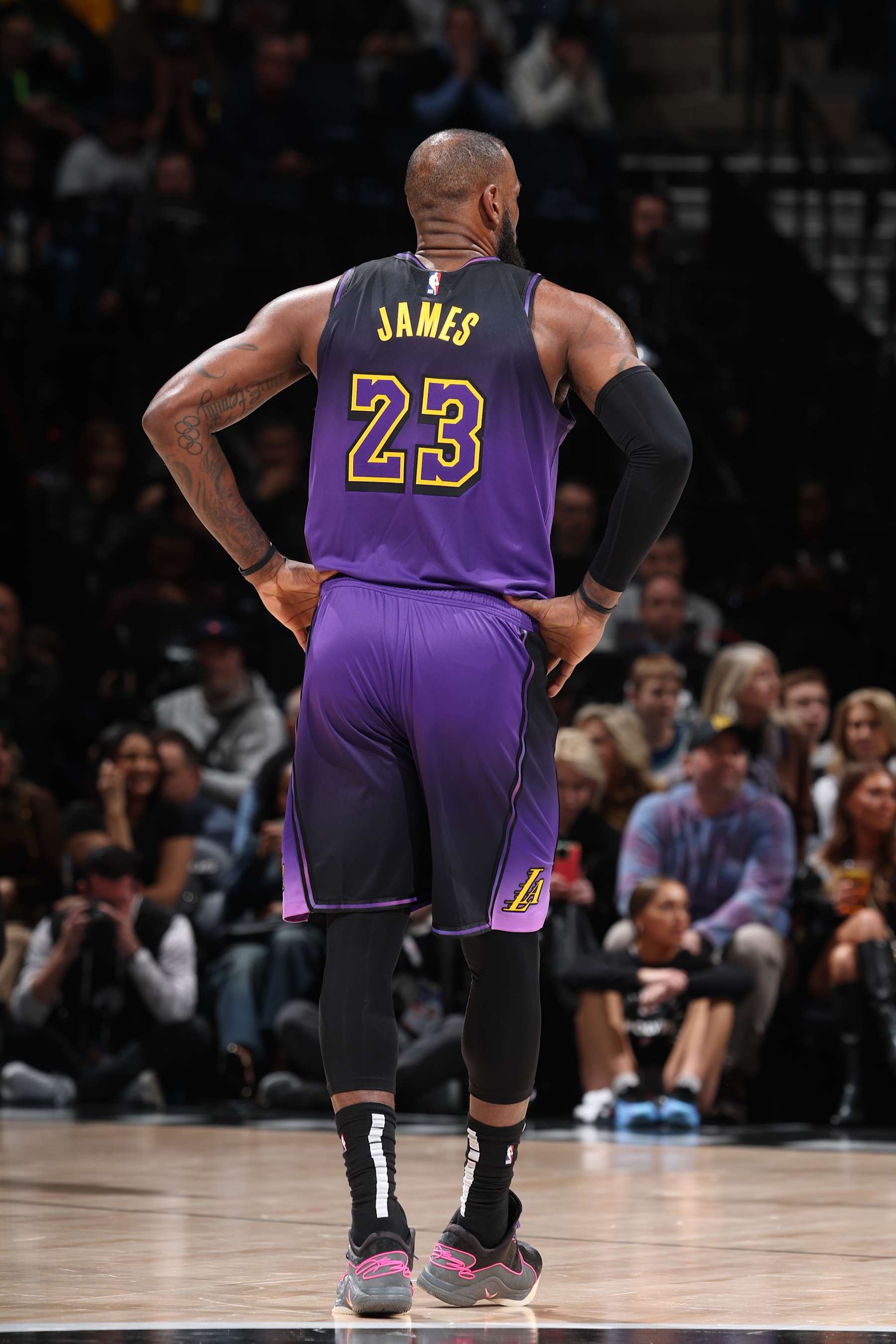 LeBron James' Struggles in Lakers' Loss to Wolves Sparks 'Father Time ...