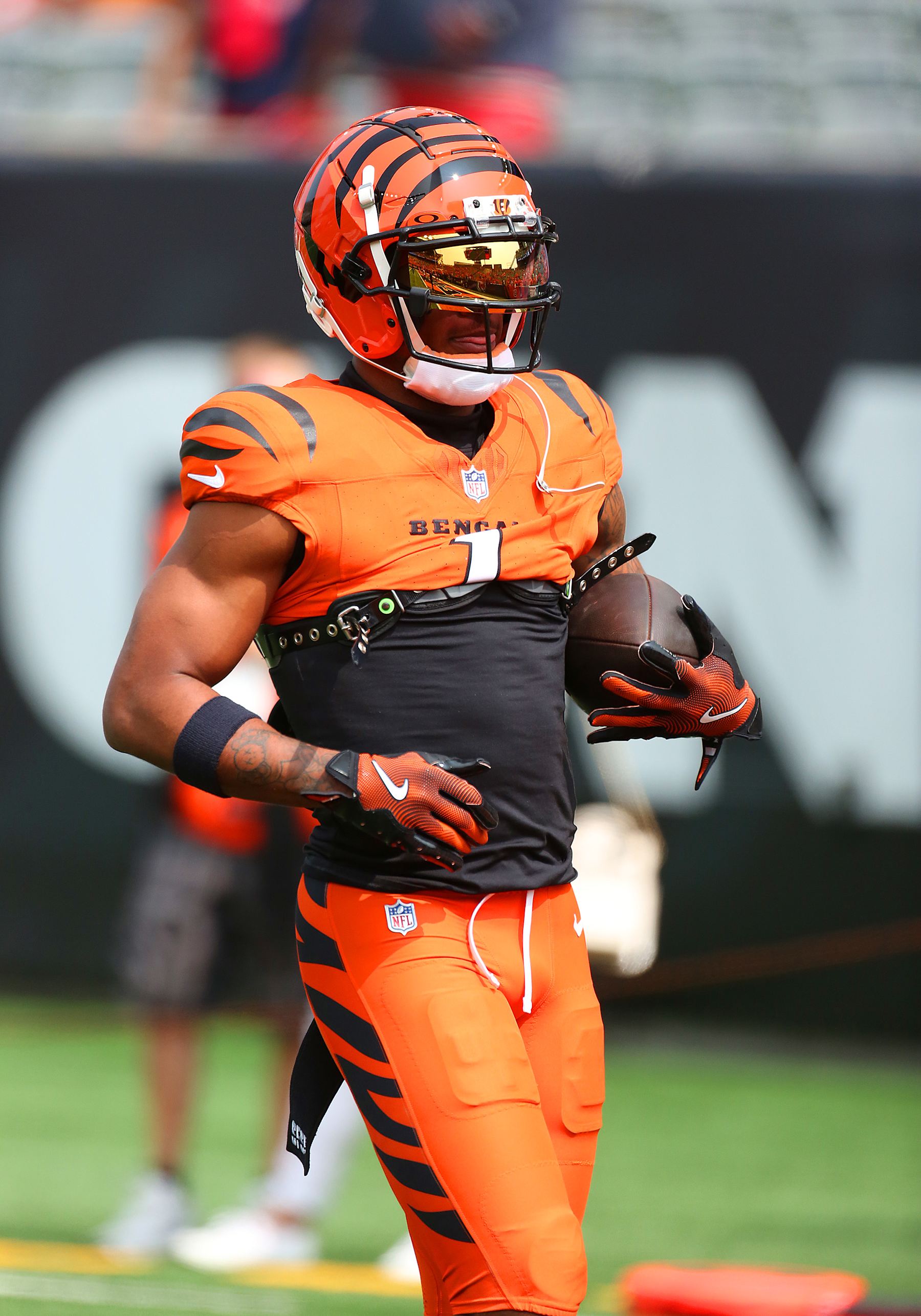 Bengals' Ja'Marr Chase Said He Dealt With Food Poisoning Ahead of Loss ...