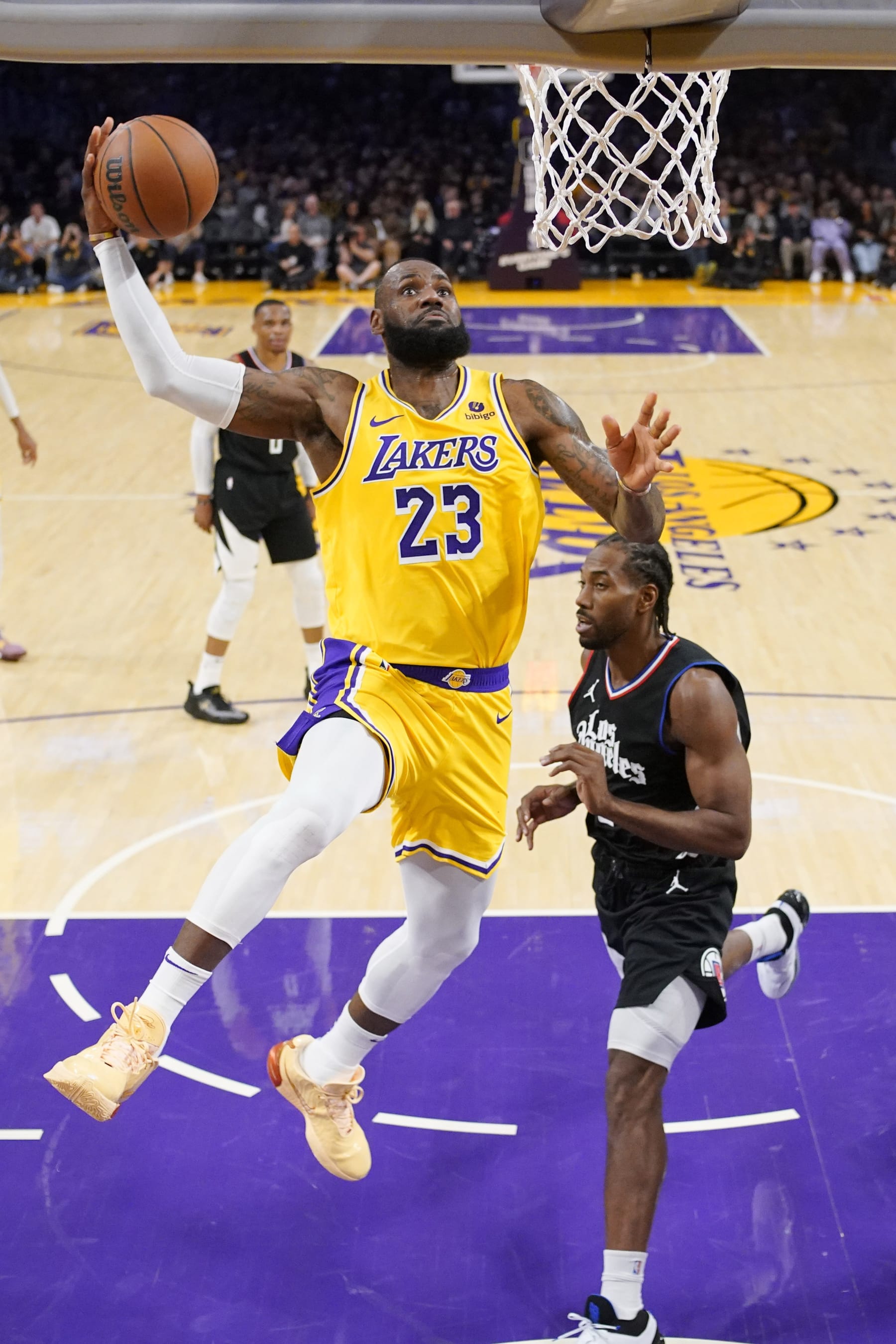 LeBron James Praised by NBA Fans for 'Carrying' Lakers vs. Clippers ...