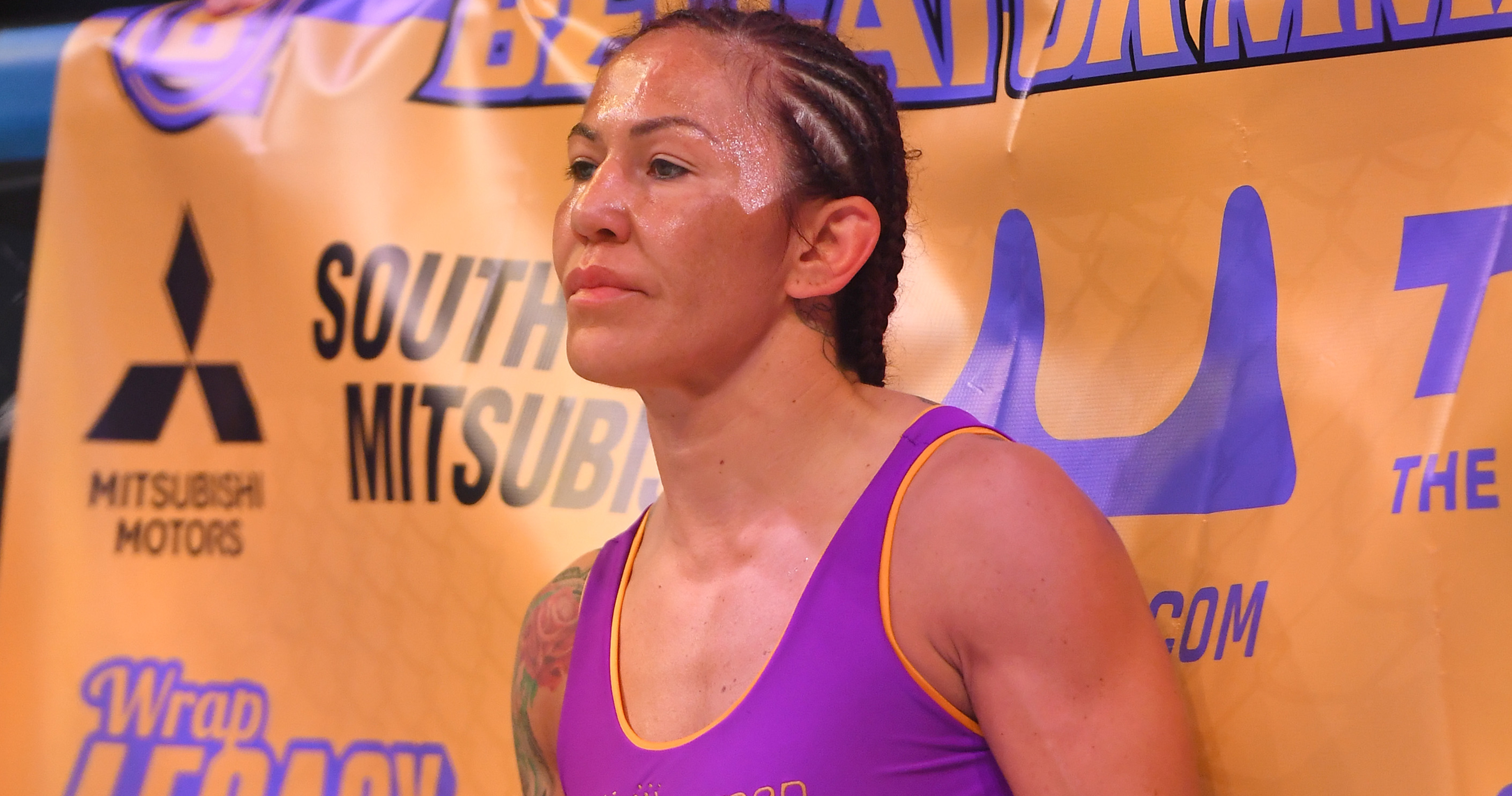 Cris Cyborg Vs Arlene Blencowe Bellator Featherweight Title Fight Set