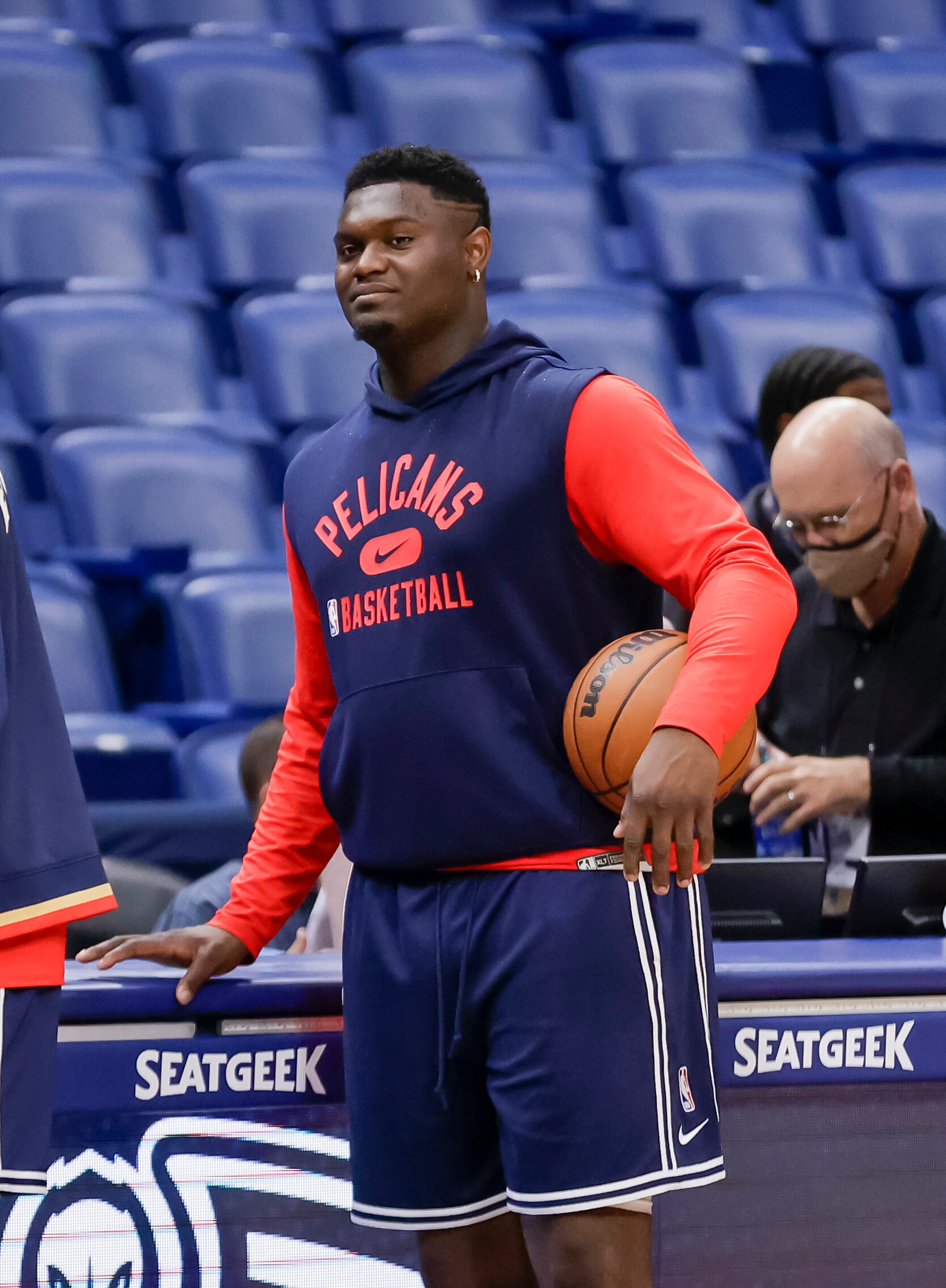 Zion Williamson Pictured at Pelicans Practice After Joining Team in ...