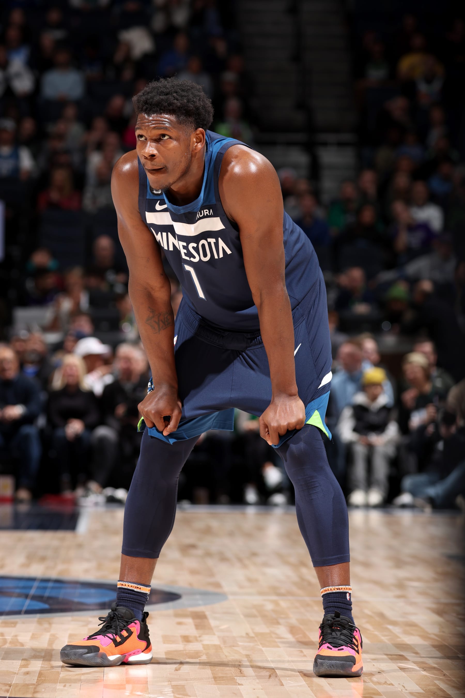 T-Wolves' Anthony Edwards Says Diet Includes 21 Bags of Chester's Hot ...