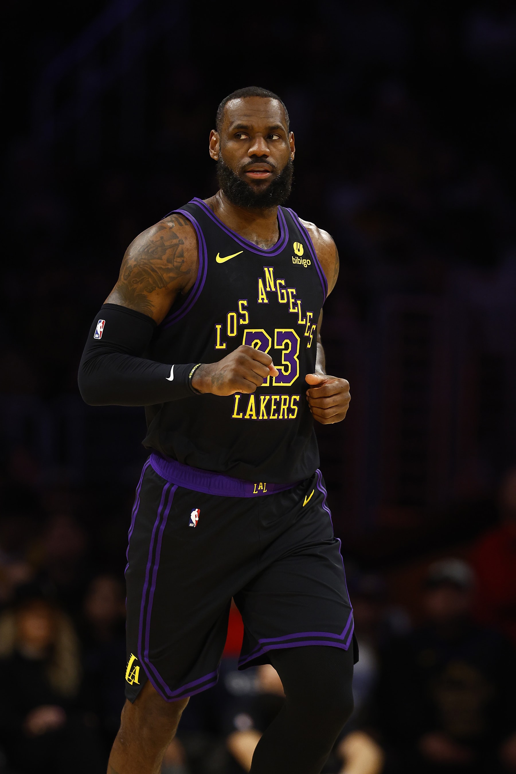 LeBron James on If Lakers Need to Make Trade: 'I Don't Play Fantasy ...