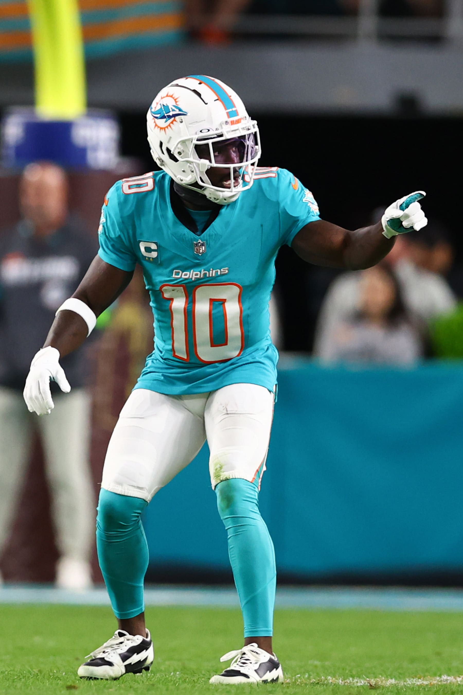 Dolphins' Tyreek Hill Questionable vs. Jets with Ankle Injury After Missing Practice | News ...