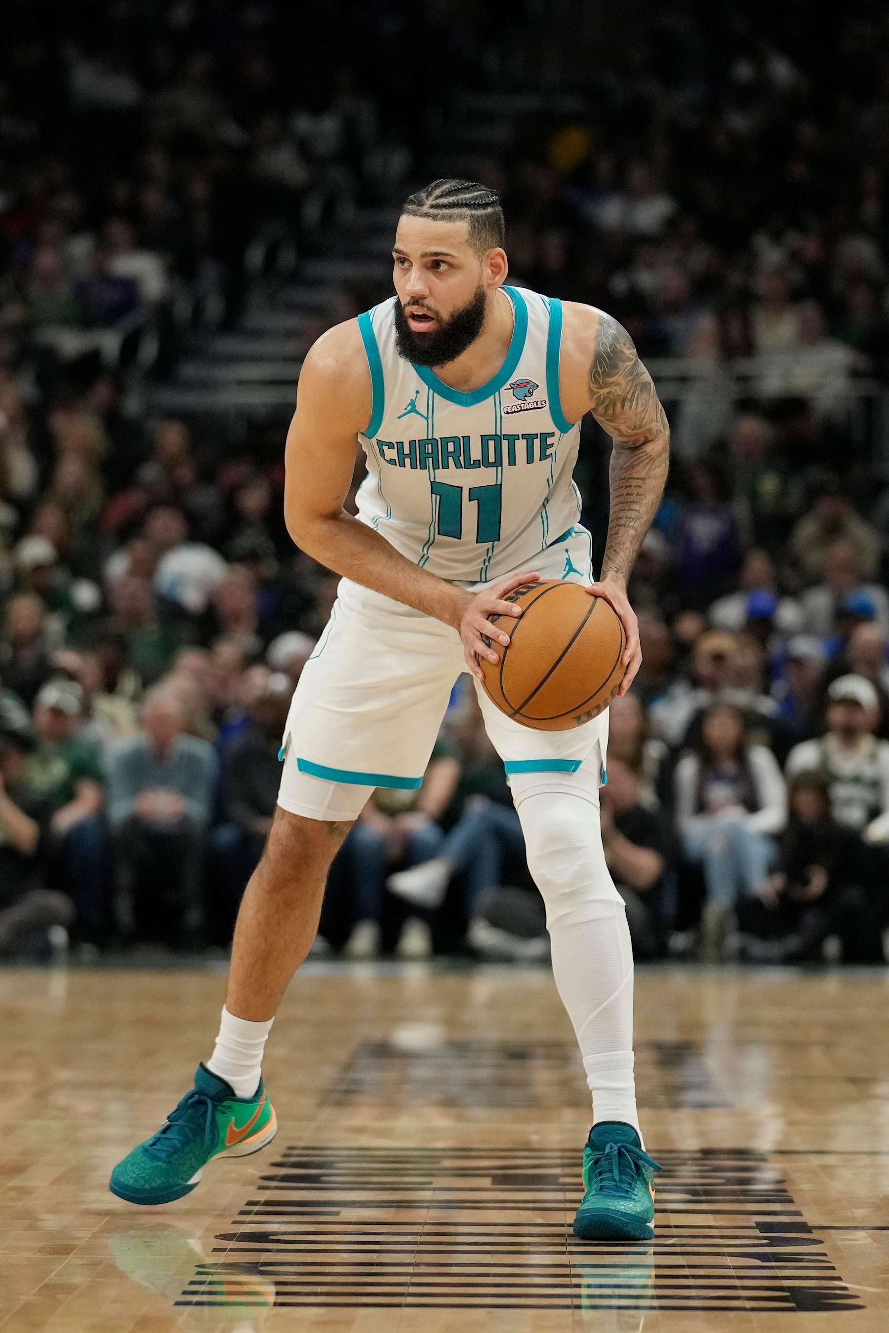 1 Ambitious Trade Target for Every NBA Team This Season