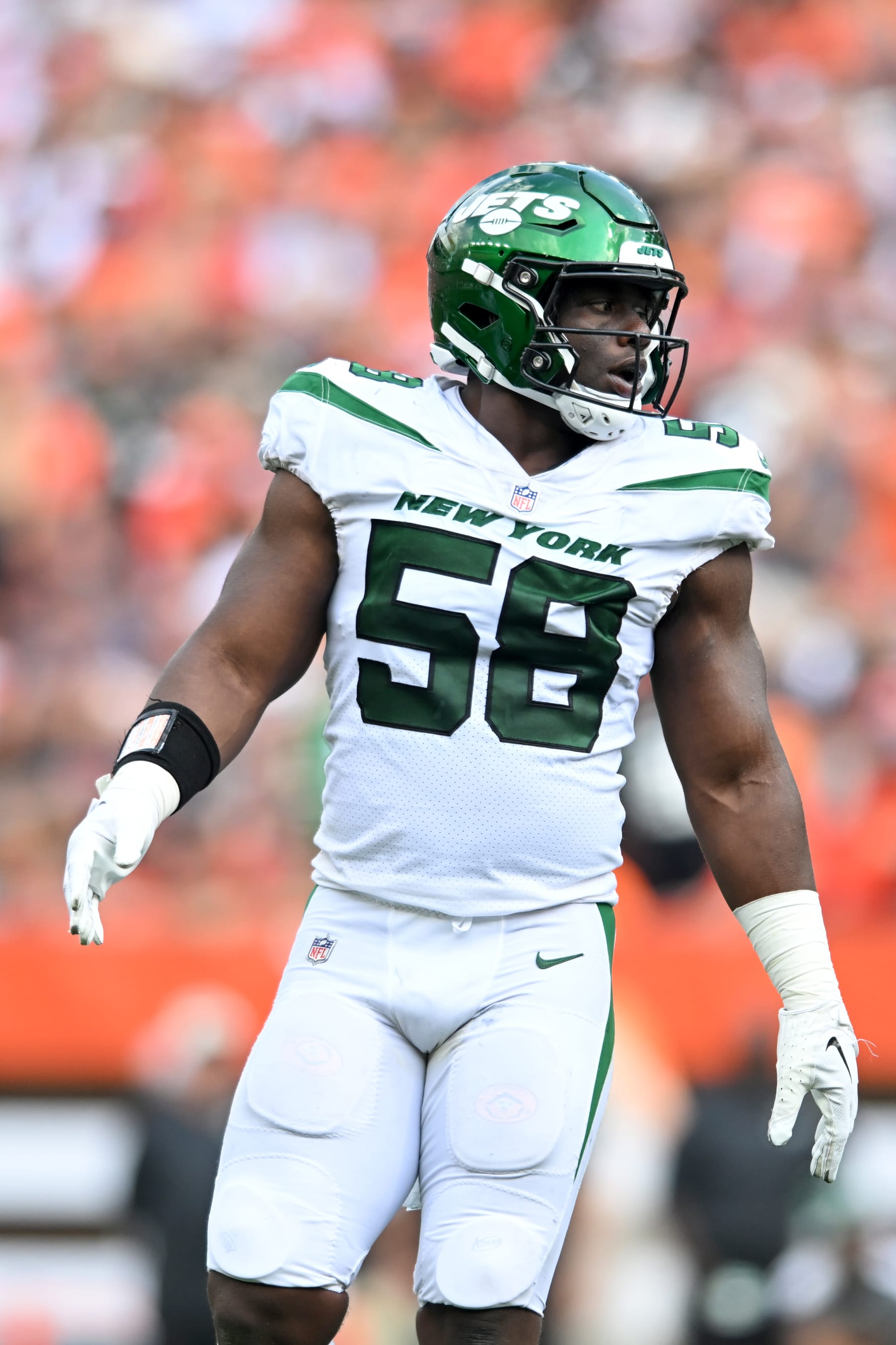 Jets Rumors: Carl Lawson Agrees to New Contract; NY Clears $12.7M in ...