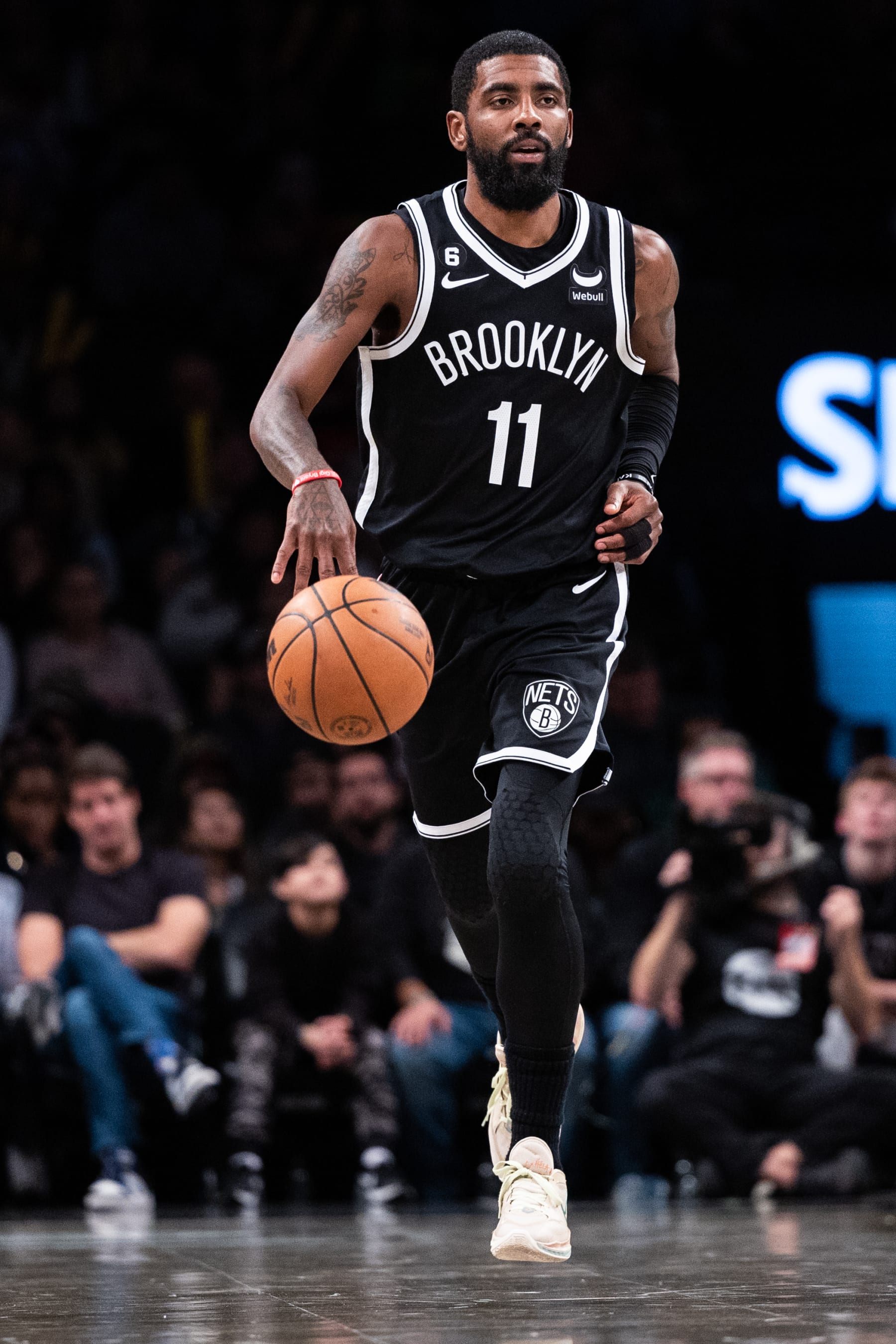 Nets' Kyrie Irving Won't Return from Suspension for Lakers Game, Jacque Vaughn Says