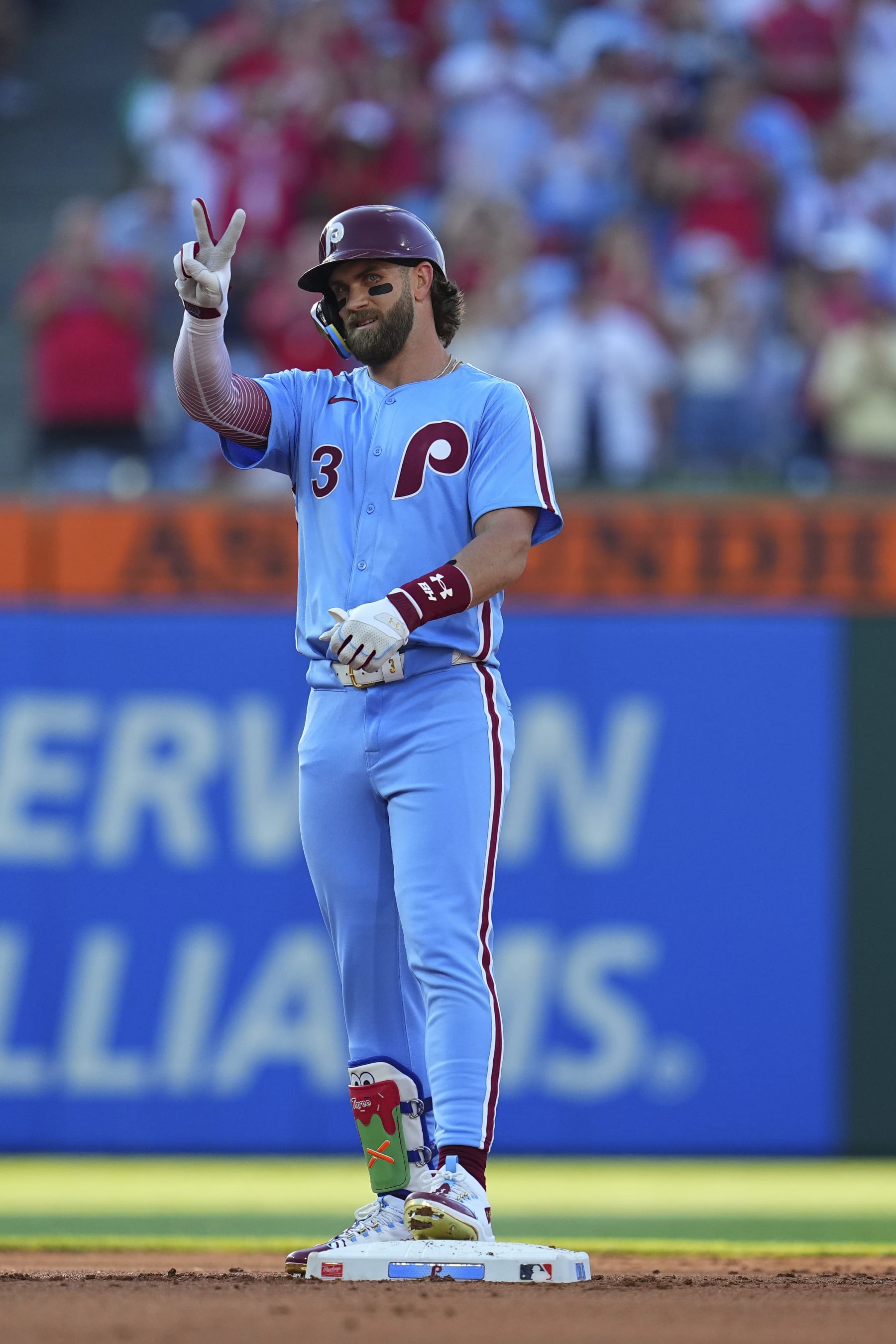Phillies' Bryce Harper Suffers Hamstring Injury vs. Marlins, Will ...