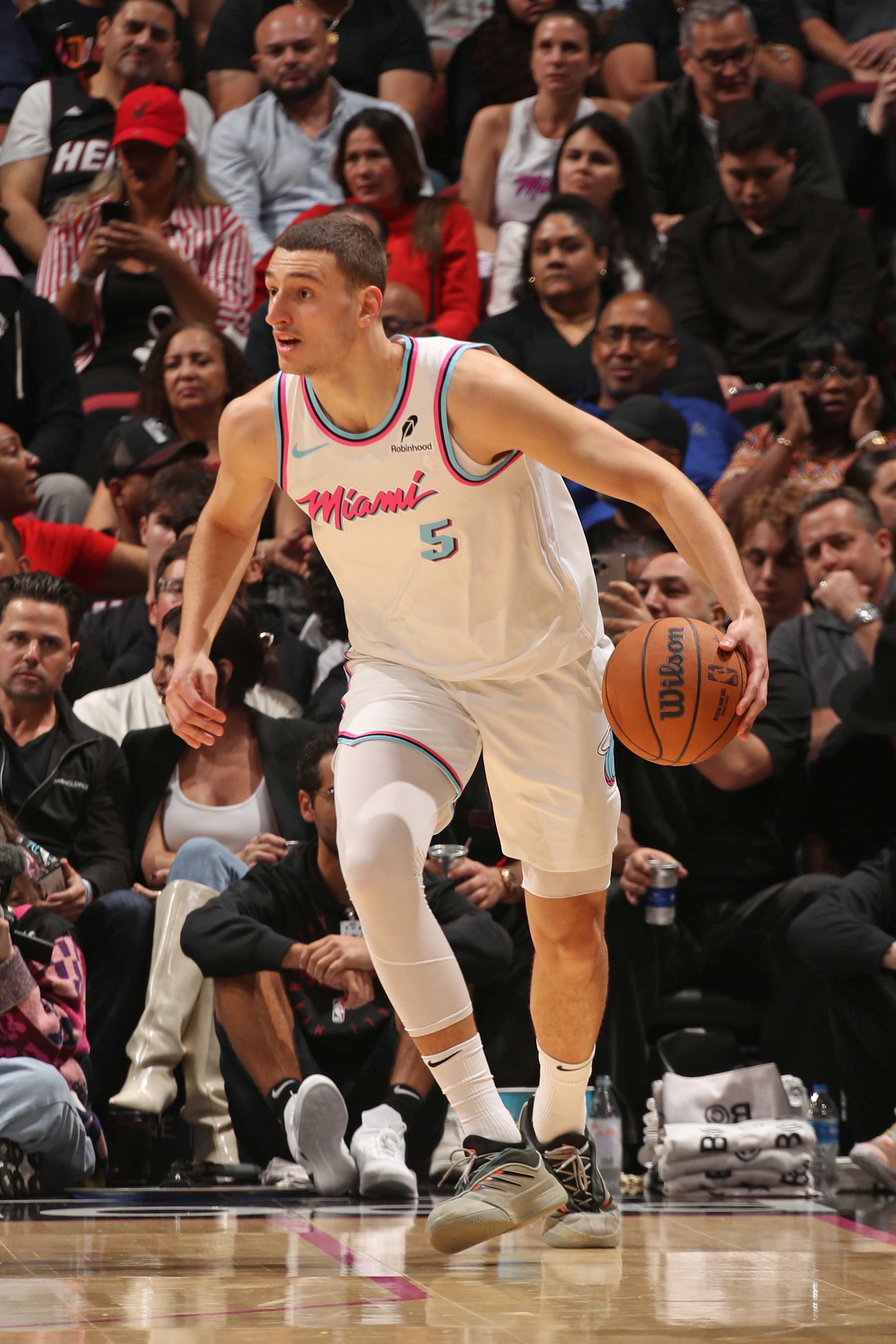 Last-Minute Targets for Every Team at the 2025 NBA Trade Deadline