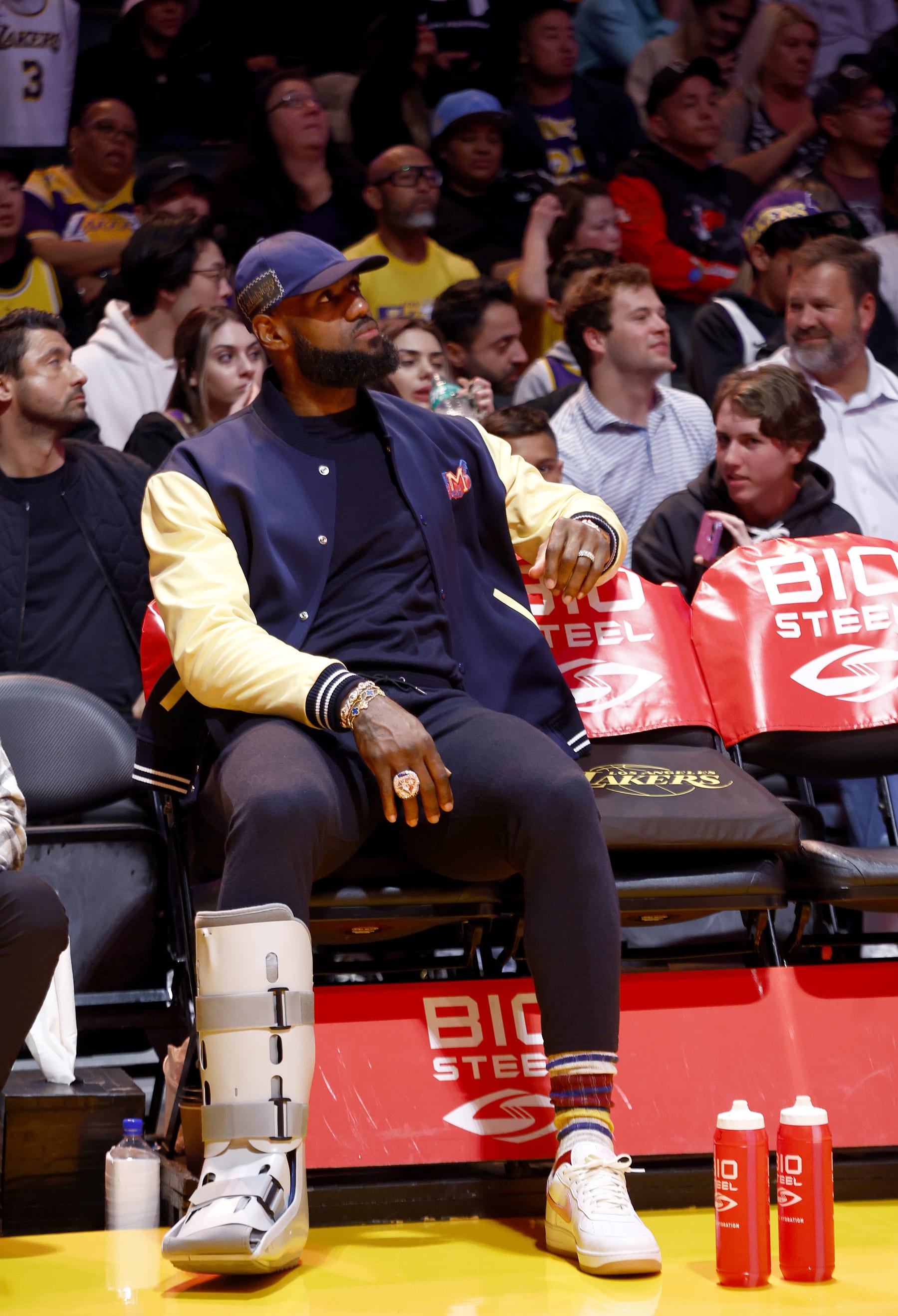 Lakers' LeBron James Details Dream Involving Michael Jordan, UNC vs ...
