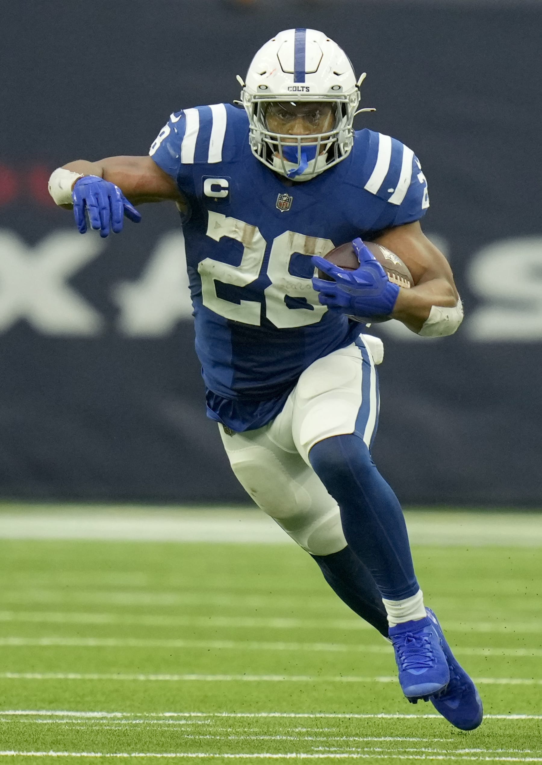 Colts' Jonathan Taylor Hasn't Been Offered New Contract, Jim Irsay Says ...