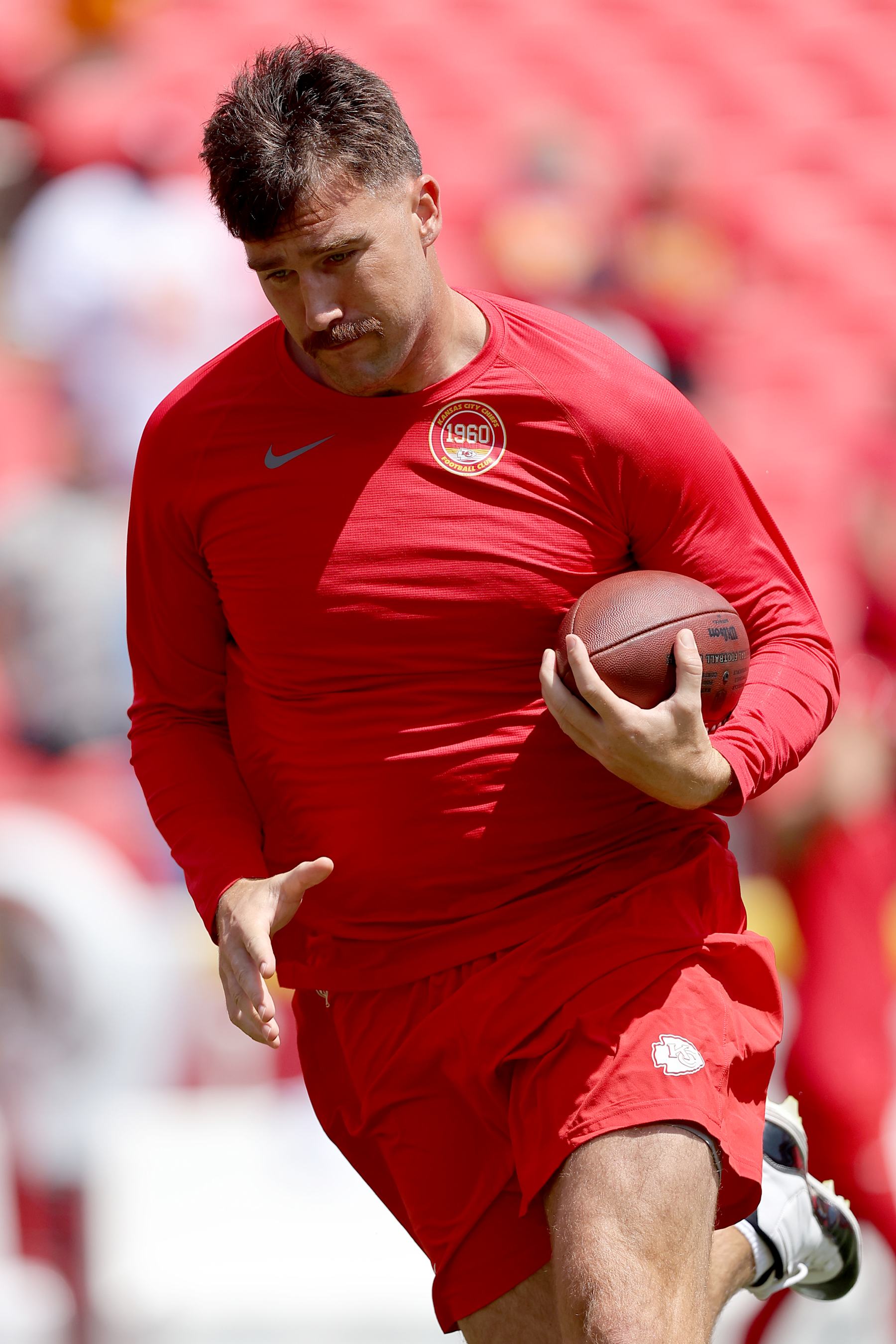 Report: Chiefs' Travis Kelce in Talks to Star in 'Loose Cannons' Action ...