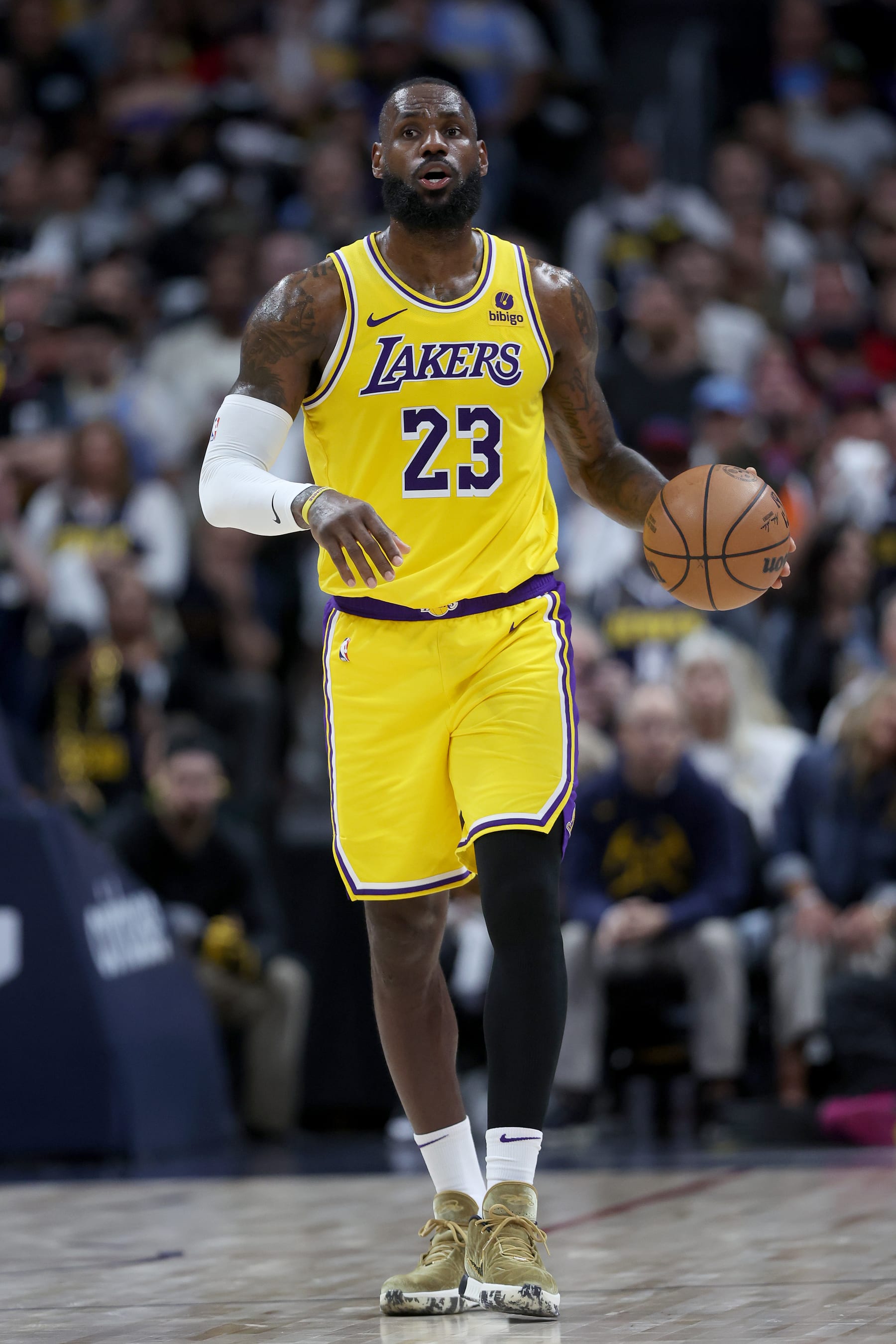 Lakers Shouldn't Rush Trade, Roster Moves After LeBron James' Pay Cut ...