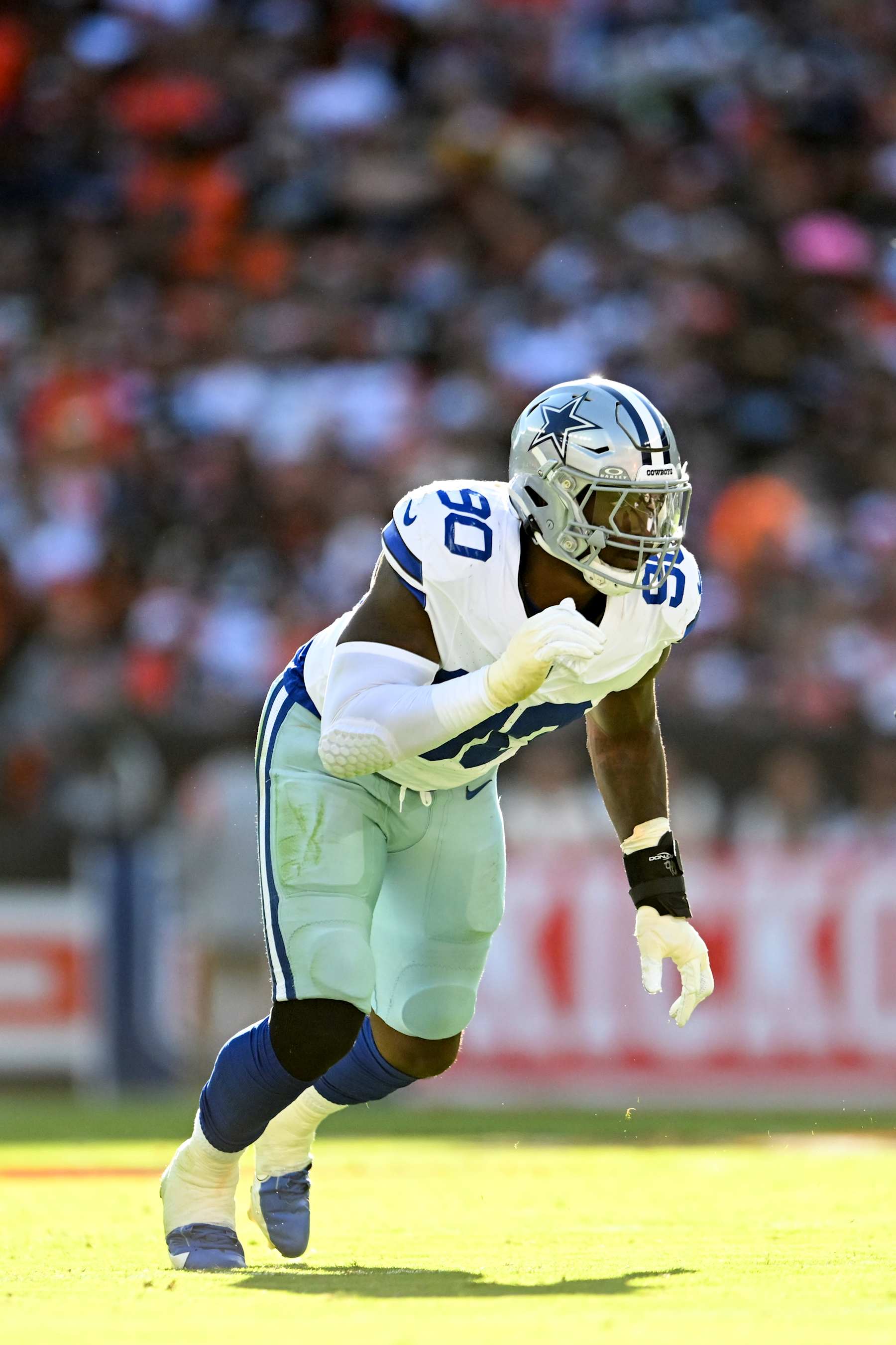 Cowboys Rumors: DeMarcus Lawrence Could Be Out 4-8 Weeks with Lisfranc ...