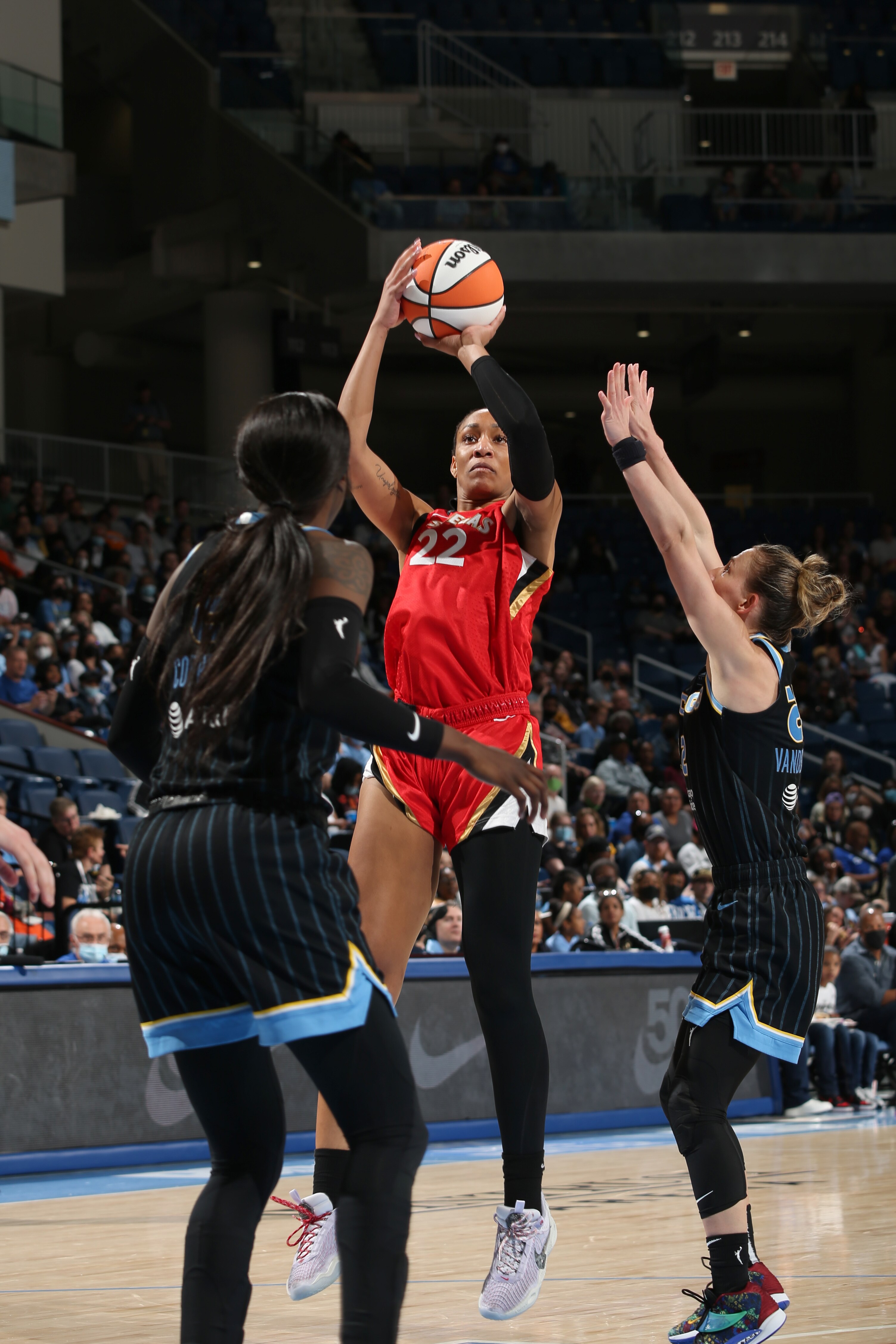 Sky to Face Aces in 2022 WNBA Commissioner's Cup Finals for $500K Prize ...