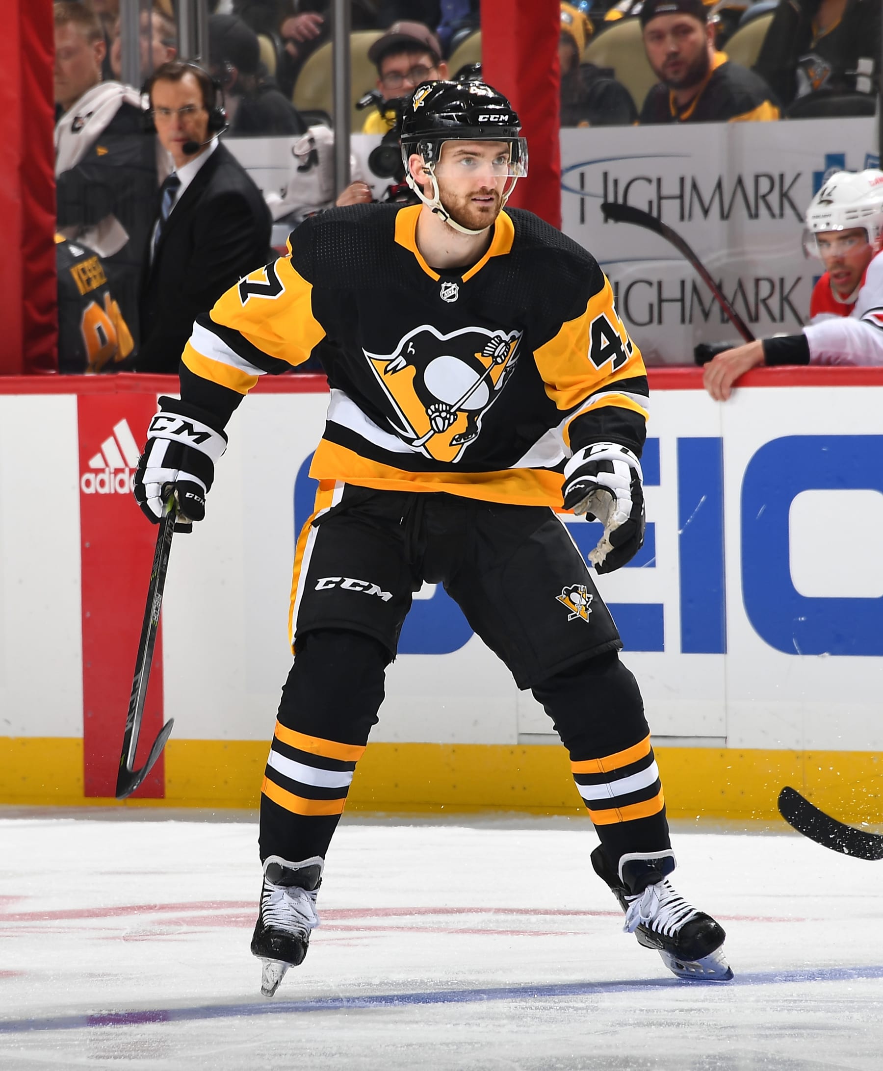 Former NHL Player Adam Johnson Dies After Cut from Skate Blade During ...