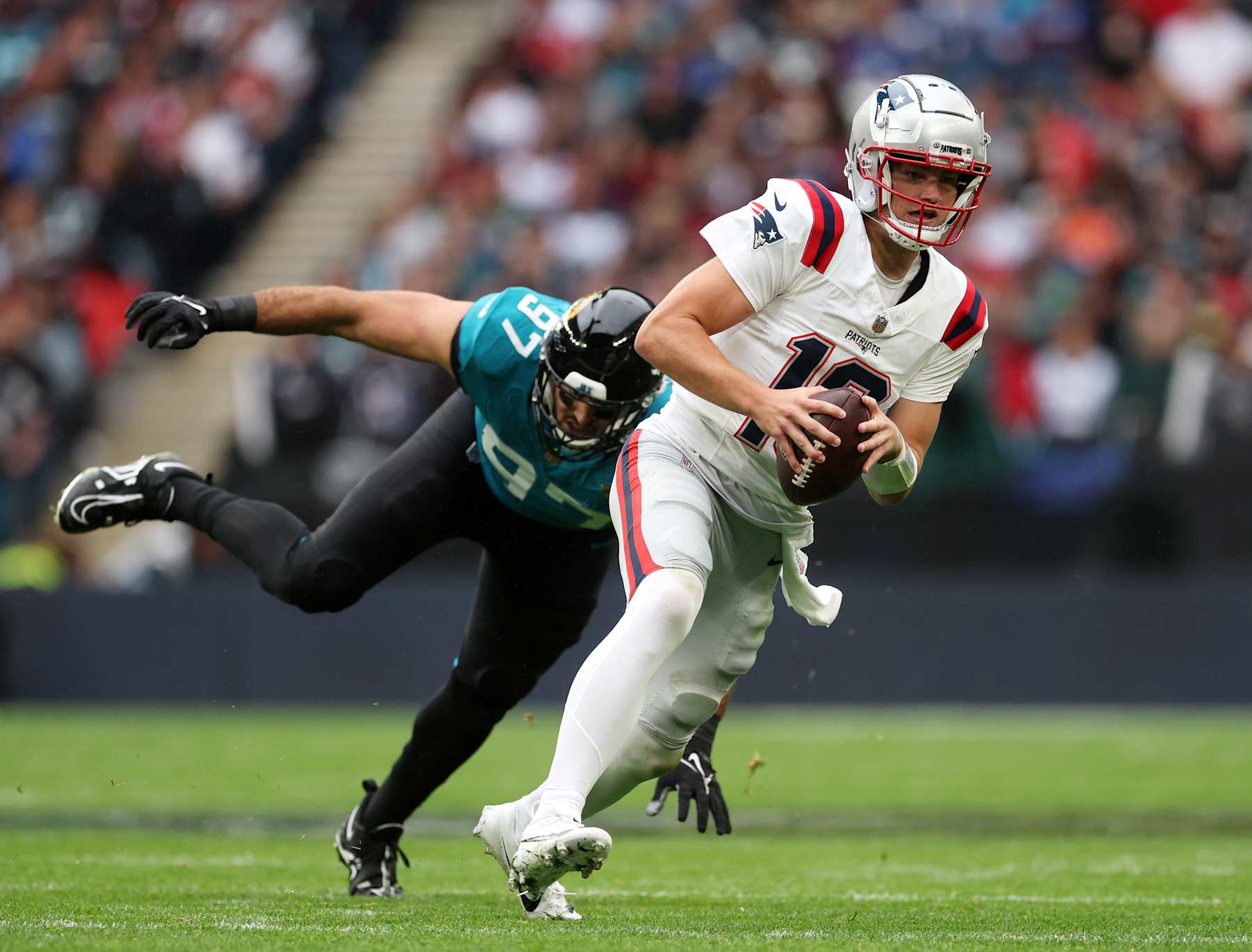 Drake Maye Excites Patriots Fans as Trevor Lawrence, Tank Bigsby, Jags ...