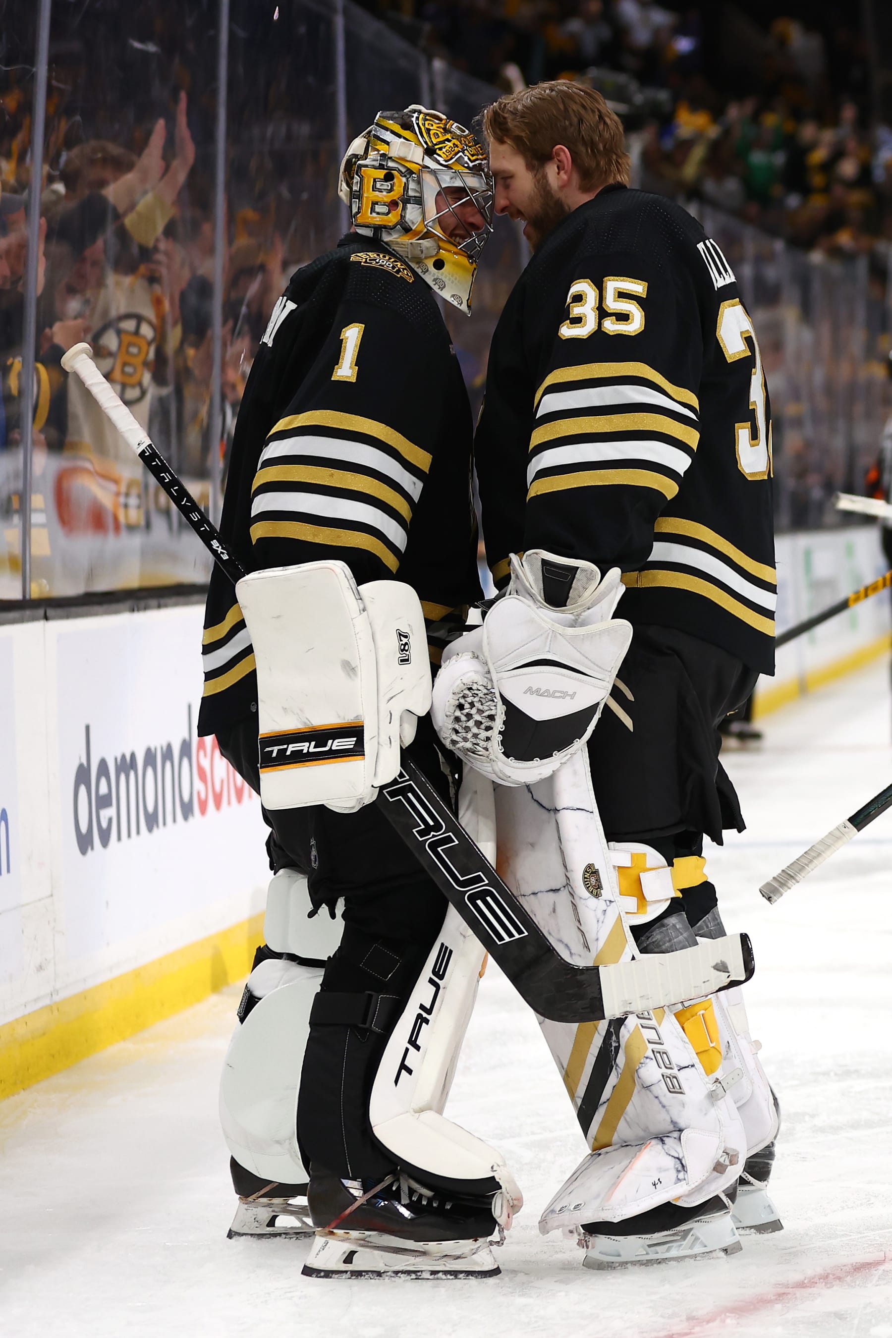 Bruins' Stanley Cup Title Hopes Depend on Linus Ullmark Trade Amid NHL ...