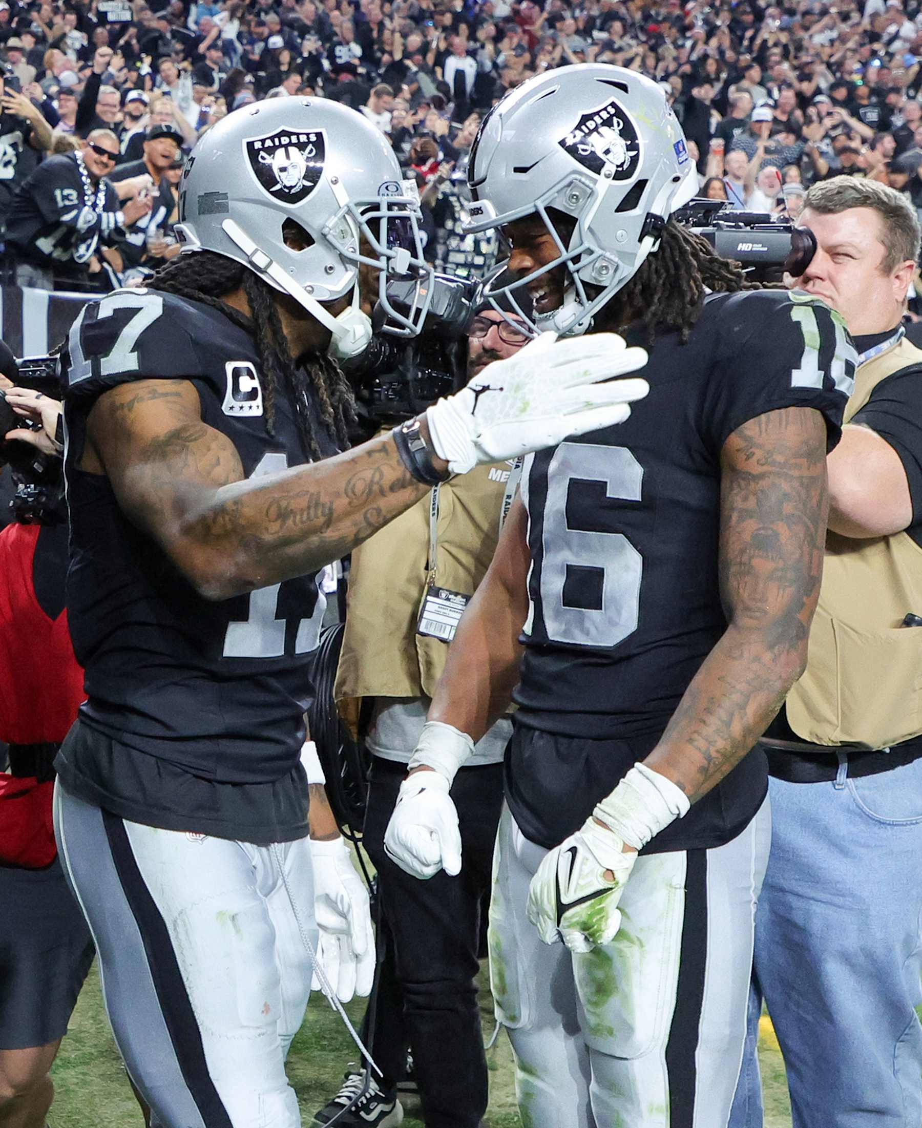 Raiders' Jakobi Meyers: Davante Adams Trade Rumors 'Gonna Be a Distraction'