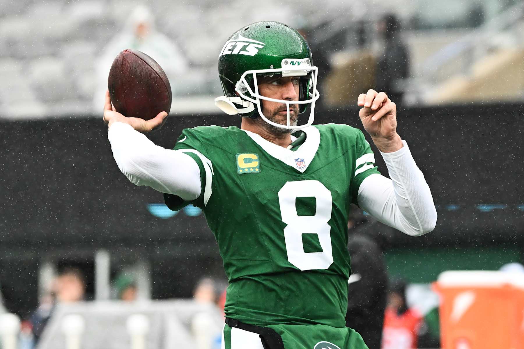 Jets' Aaron Rodgers Says Knee is 'A Little Swollen' After Injury in ...