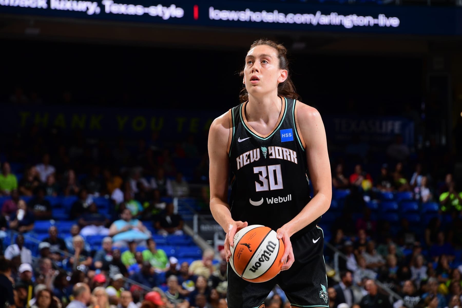 Liberty's Breanna Stewart Breaks Diana Taurasi's WNBA Single-Season ...