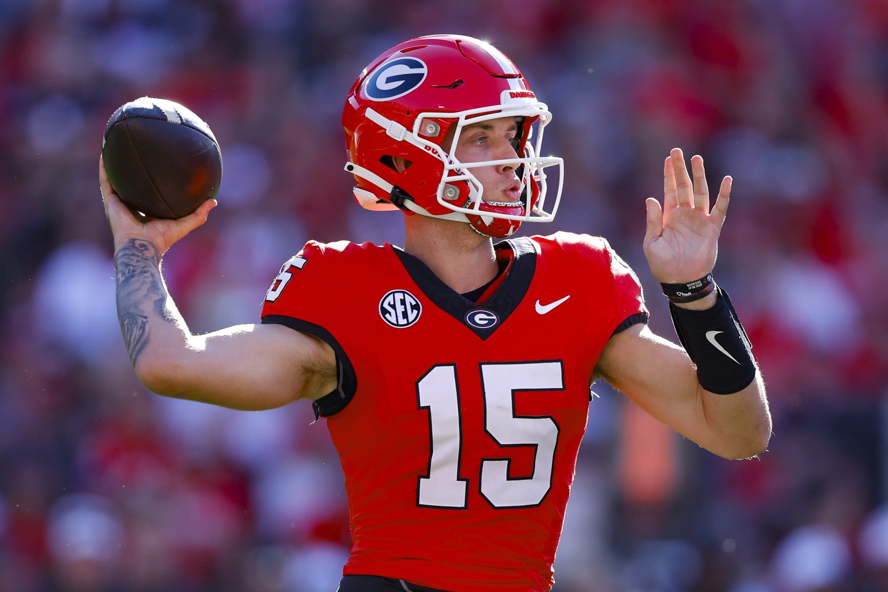 Carson Beck Impresses CFB Fans With Strong Showing as Georgia Beats ...