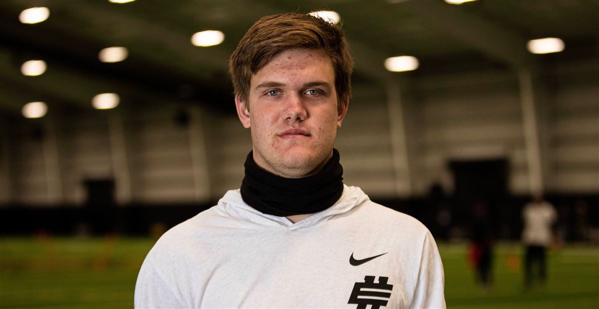 GA HSFB QB Robbie Roper Dies at Age 18 After Complications from ...