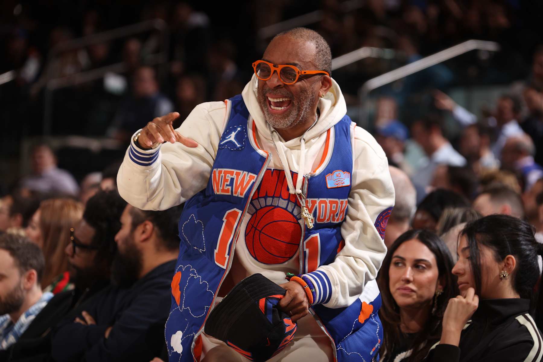 Spike Lee, Jack Nicholson, More NBA 'SuperFans' to Be Inducted into ...