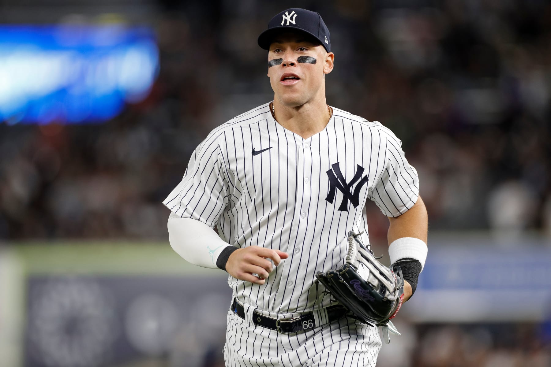 Yankees' Aaron Judge Expected to Be Everyday Center Fielder After Juan ...