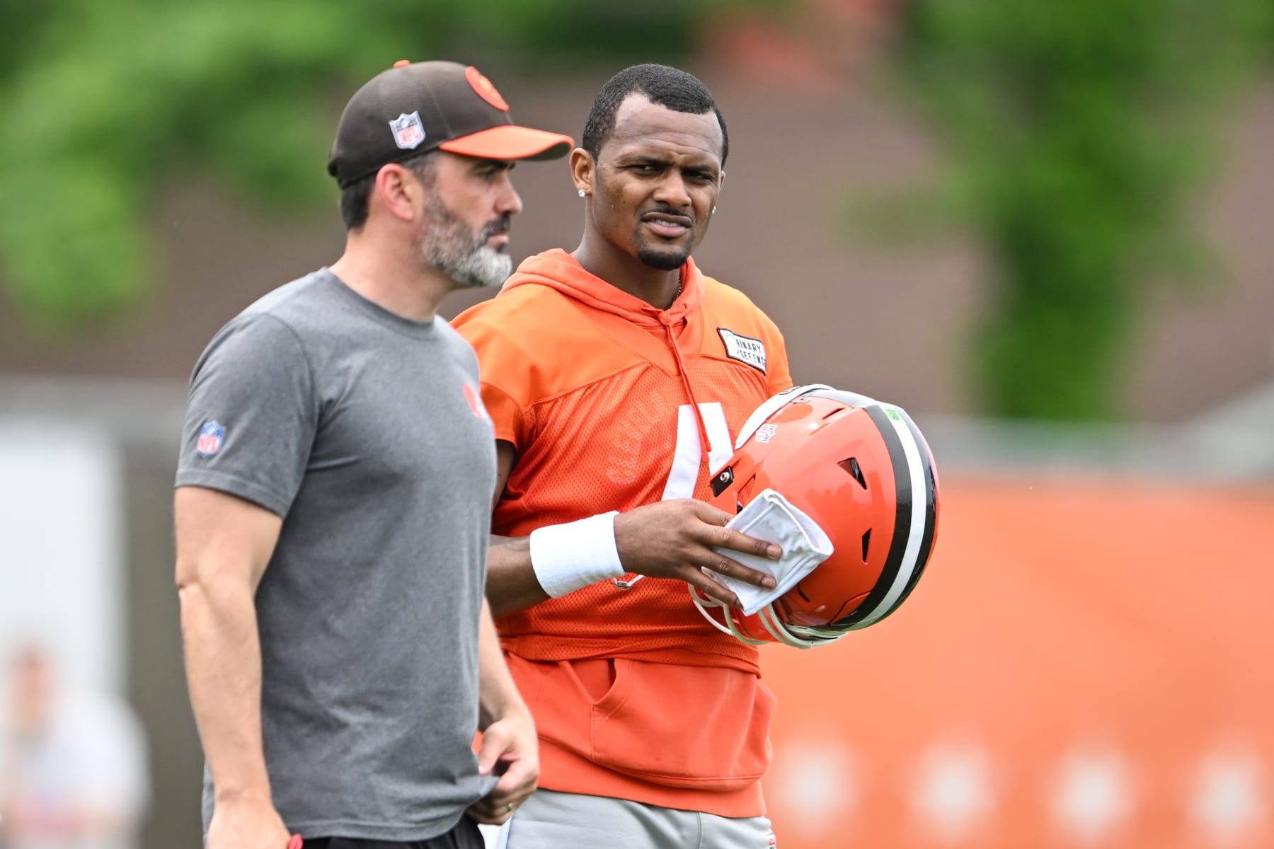Browns' Deshaun Watson Throwing Every Other Day Amid Shoulder Injury Recovery