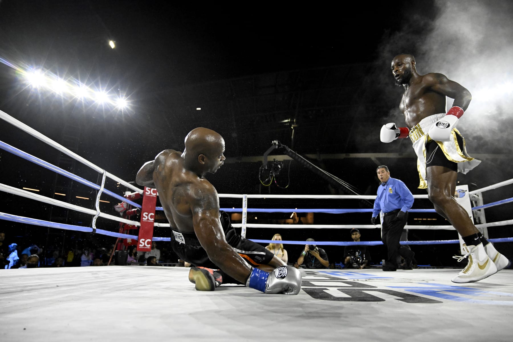 Video: Le'Von Bell Says Adrian Peterson Knockout in Boxing Fight 'Tops ...