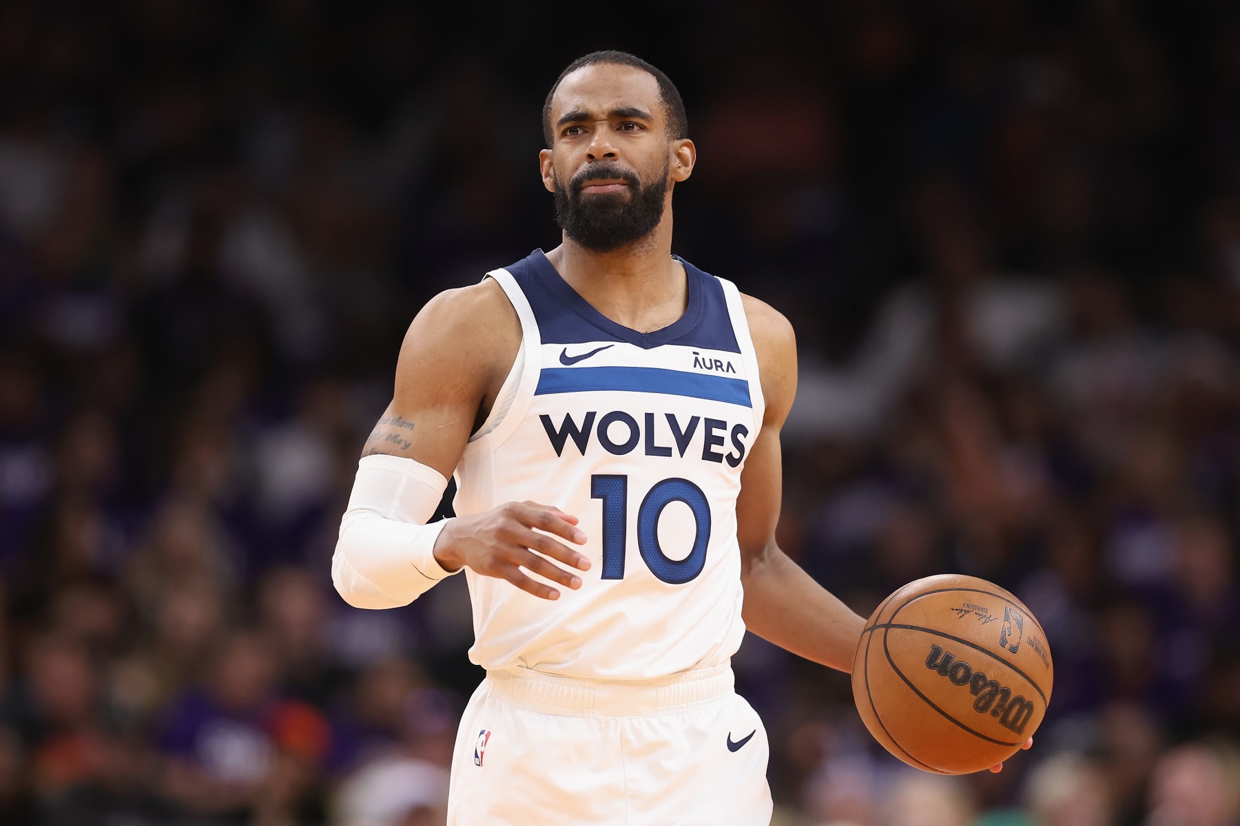 Mike Conley Wins 2023-24 NBA Teammate of the Year Award over Knicks ...