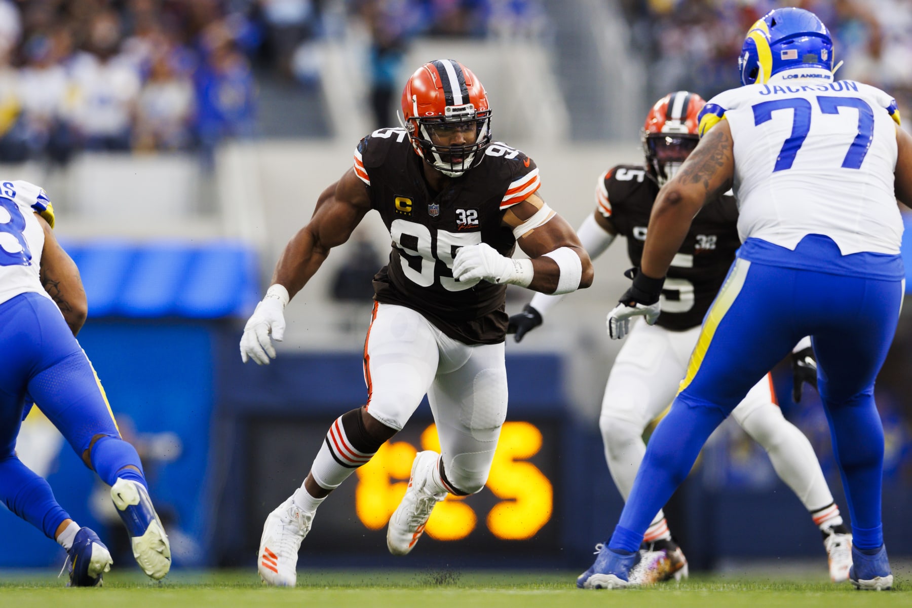 Ranking NFL's 10 Most Physically Imposing Players