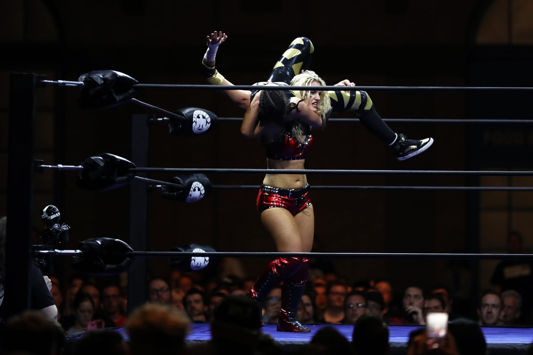 Toni Storm Beats Hikaru Shida to Win AEW Women's Title at Full Gear 2023