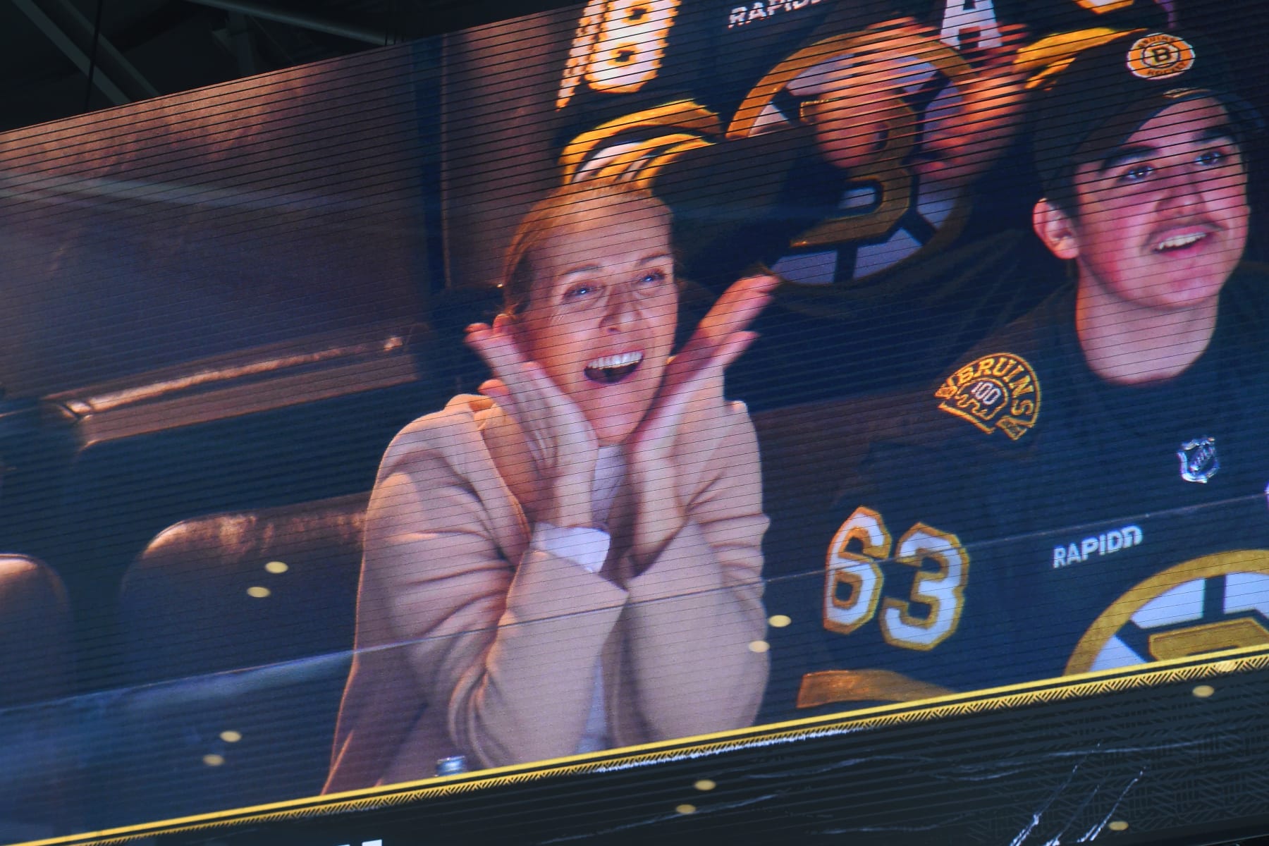 NHL Style Rankings: Celine Dion and Suits for Days