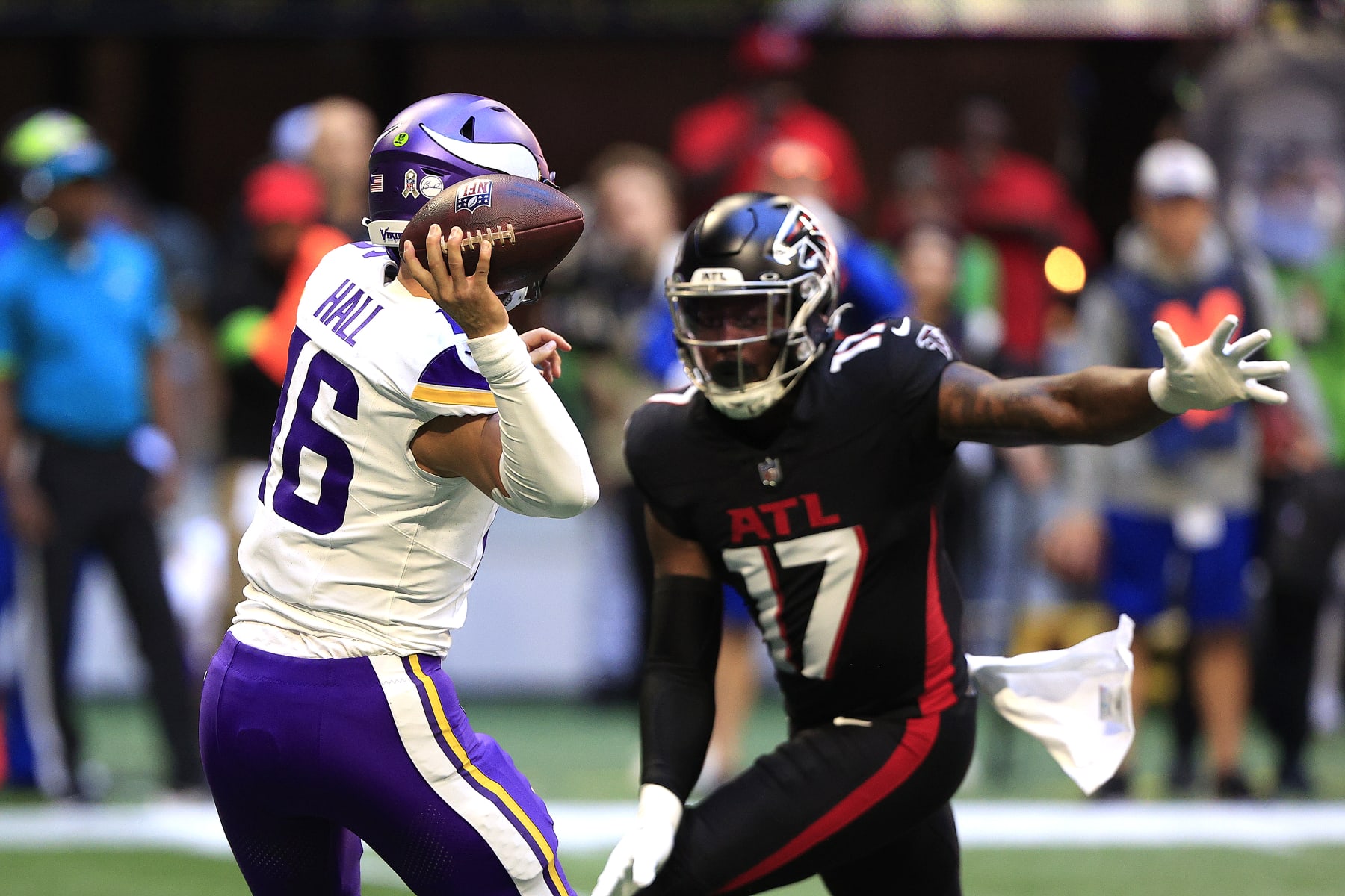 5 NFL Edge Defenders in Best Position for Breakout Season in 2024