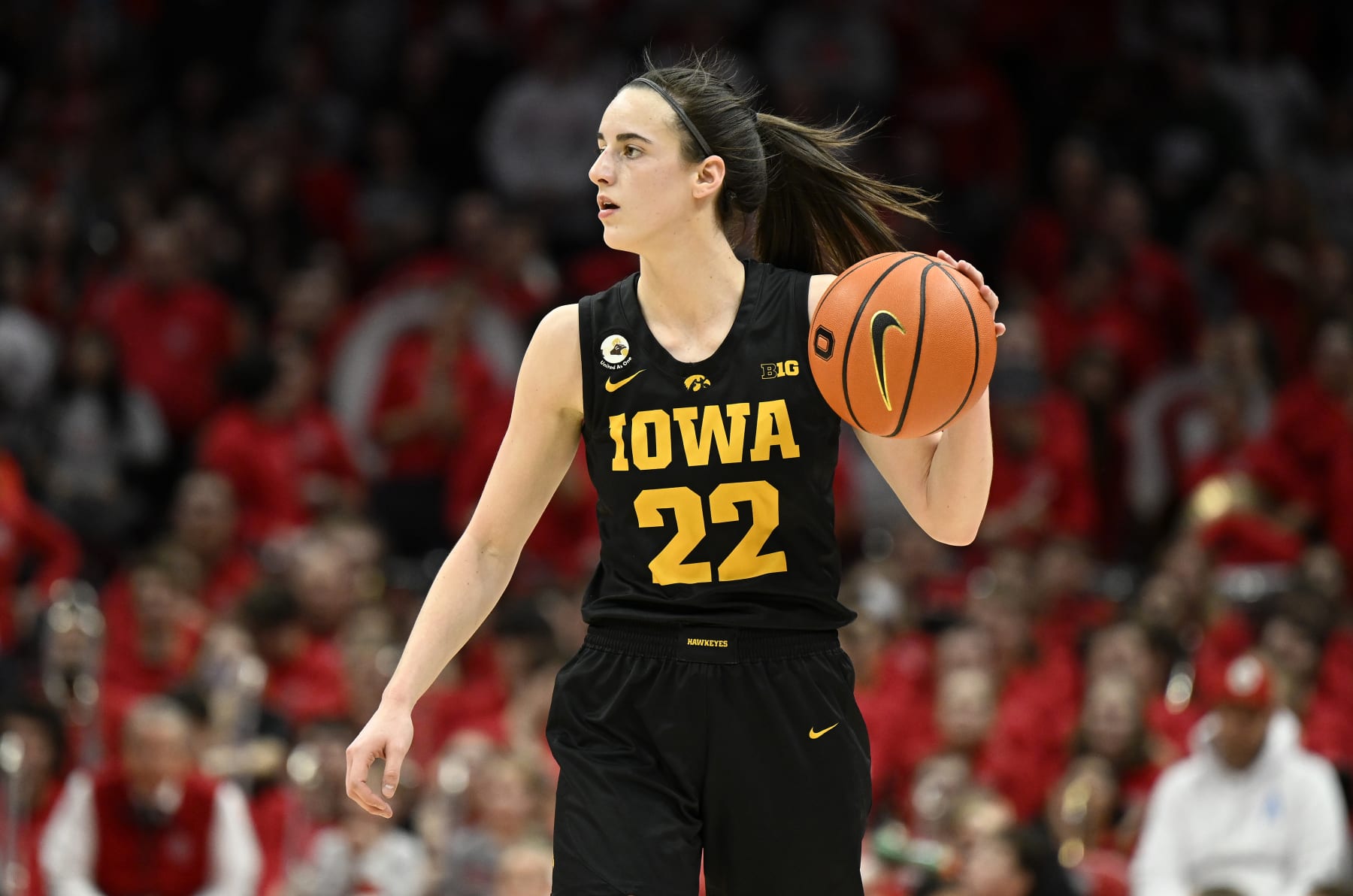 Iowa's Caitlin Clark Ranked in NCAAW Top 10 NIL Value Ahead of ...