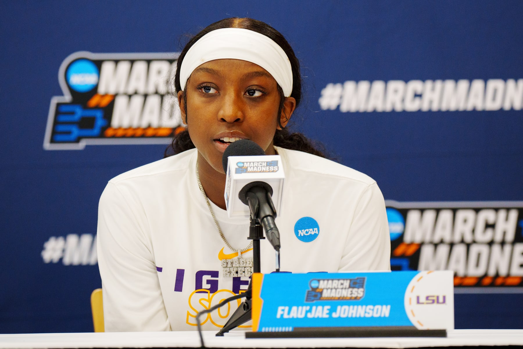 LSU WCBB Star Flau'jae Johnson Removes Music Video That Included 9/11 ...