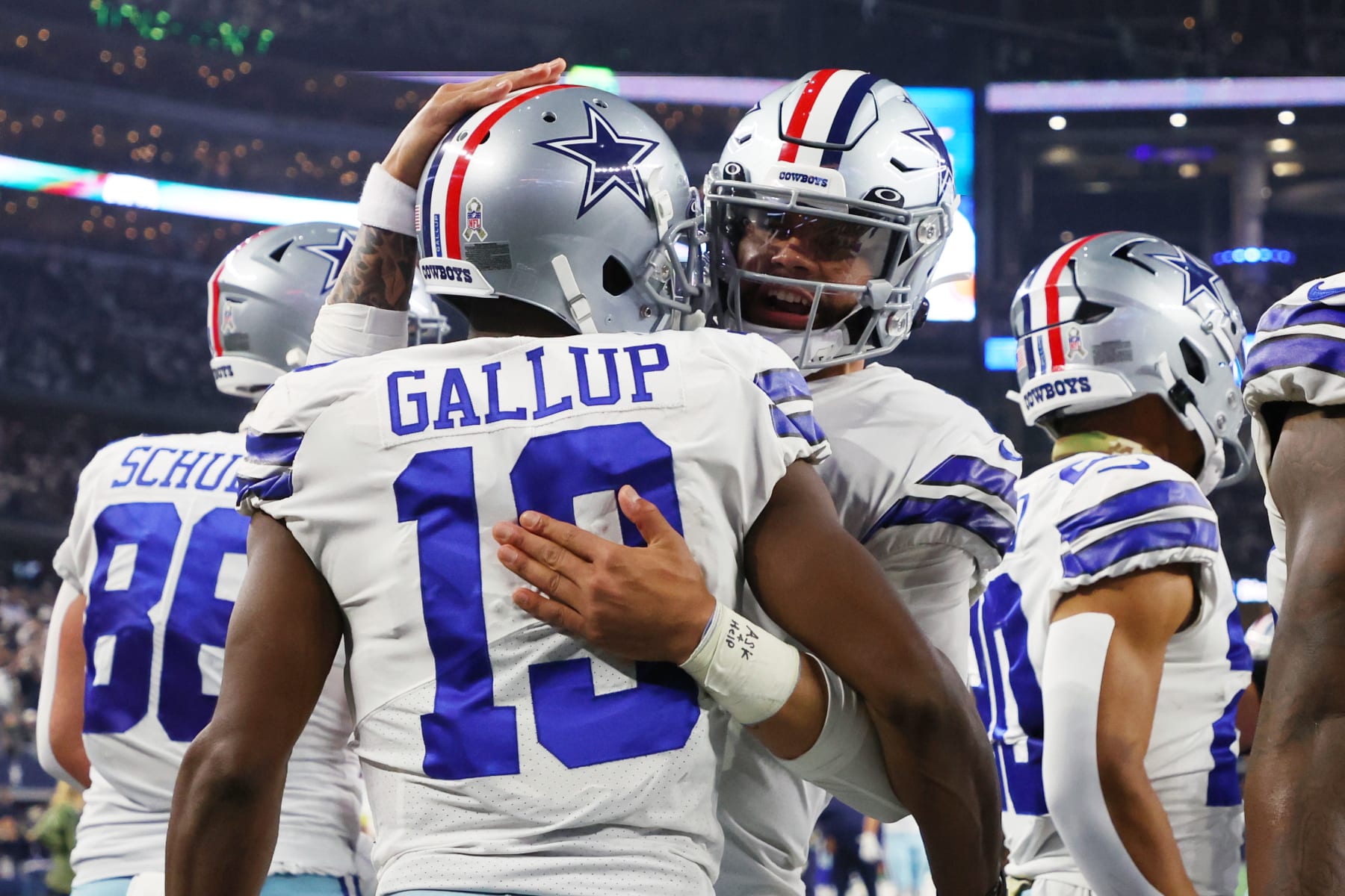 Cowboys Deemed 'Scary Good' by Twitter During 33-Point 4th Quarter in ...