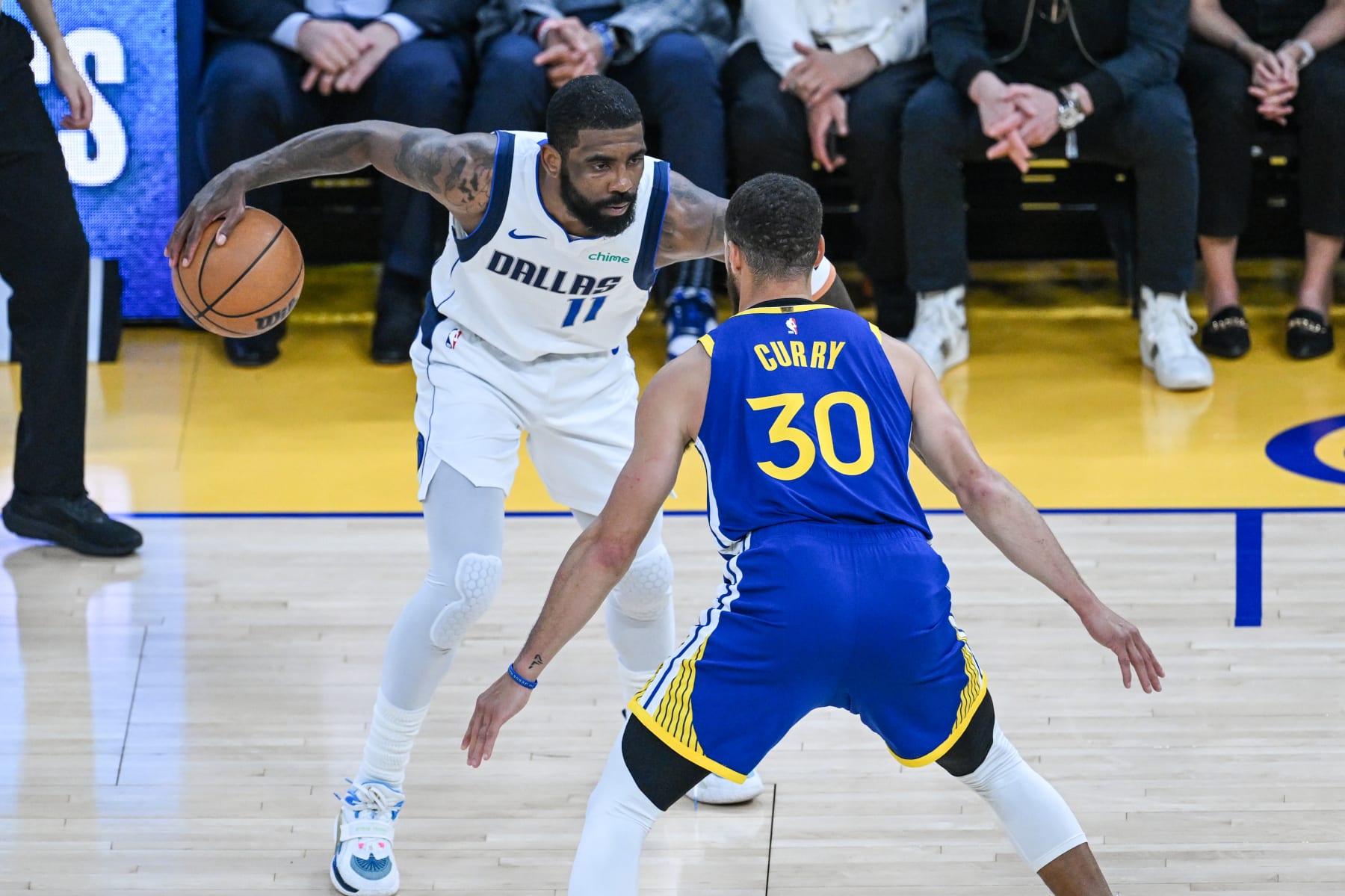 Mavs' Kyrie Irving Says Steph Curry 'Set the Bar' for NBA PGs: 'Chasing ...