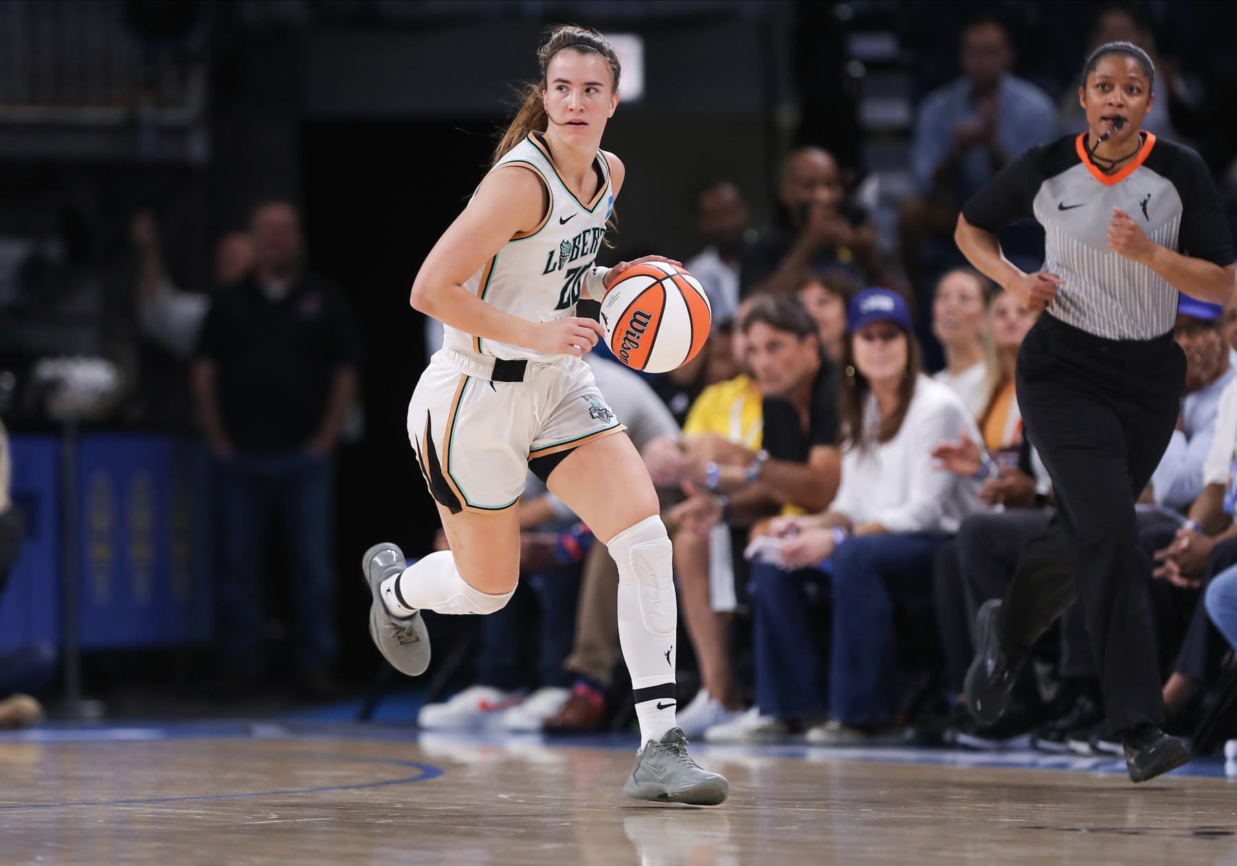 TMZ: Sabrina Ionescu Panini Prizm WNBA Black Gold Rookie Card Sets ...