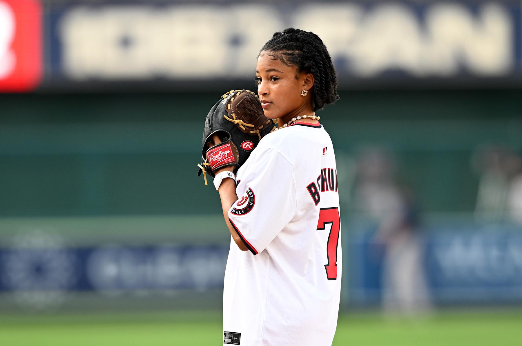 Spirit's Croix Bethune Suffers Season-Ending Knee Injury During ...