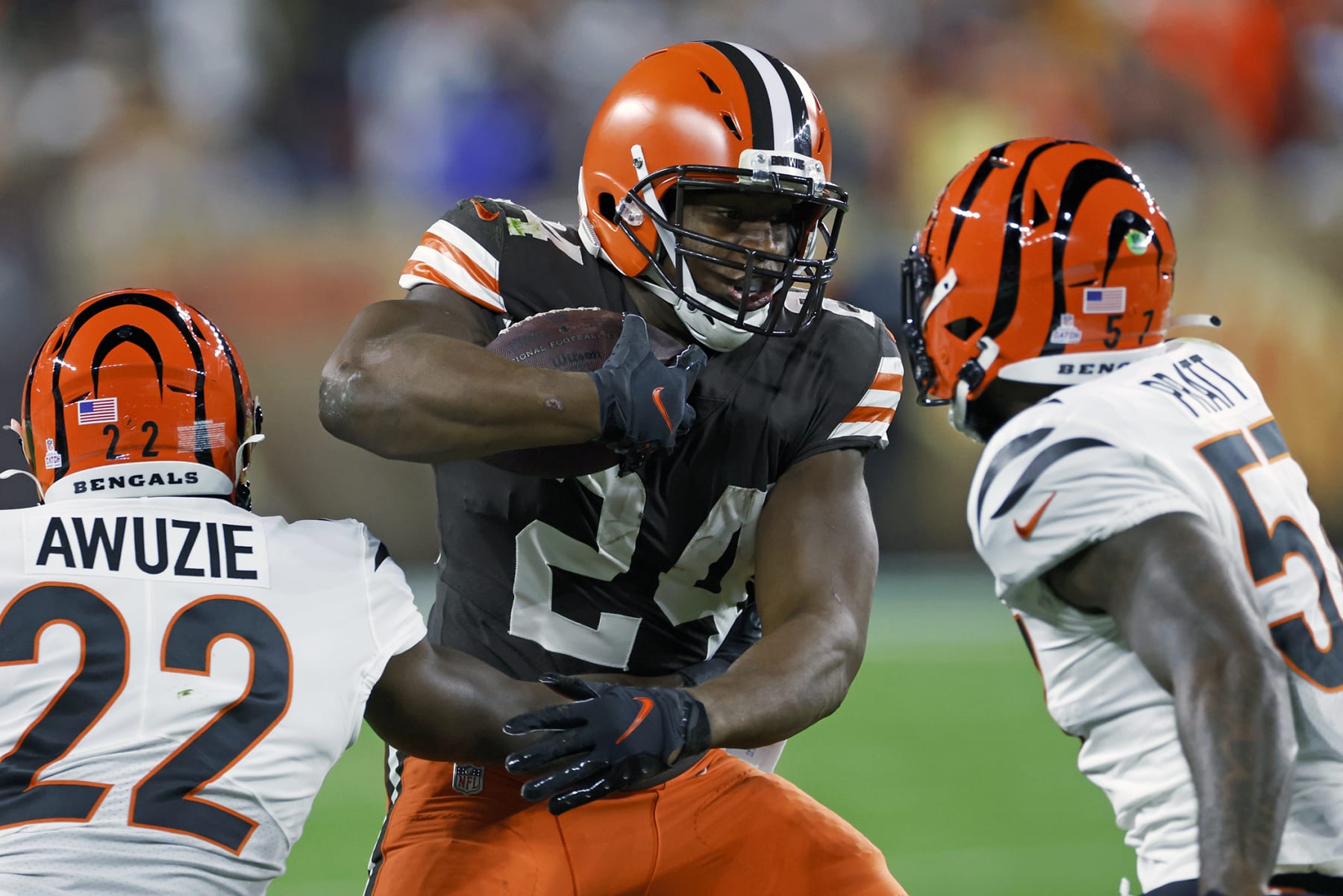 NFL's Best RB Nick Chubb, Browns Doing Just Enough to Keep Playoff ...