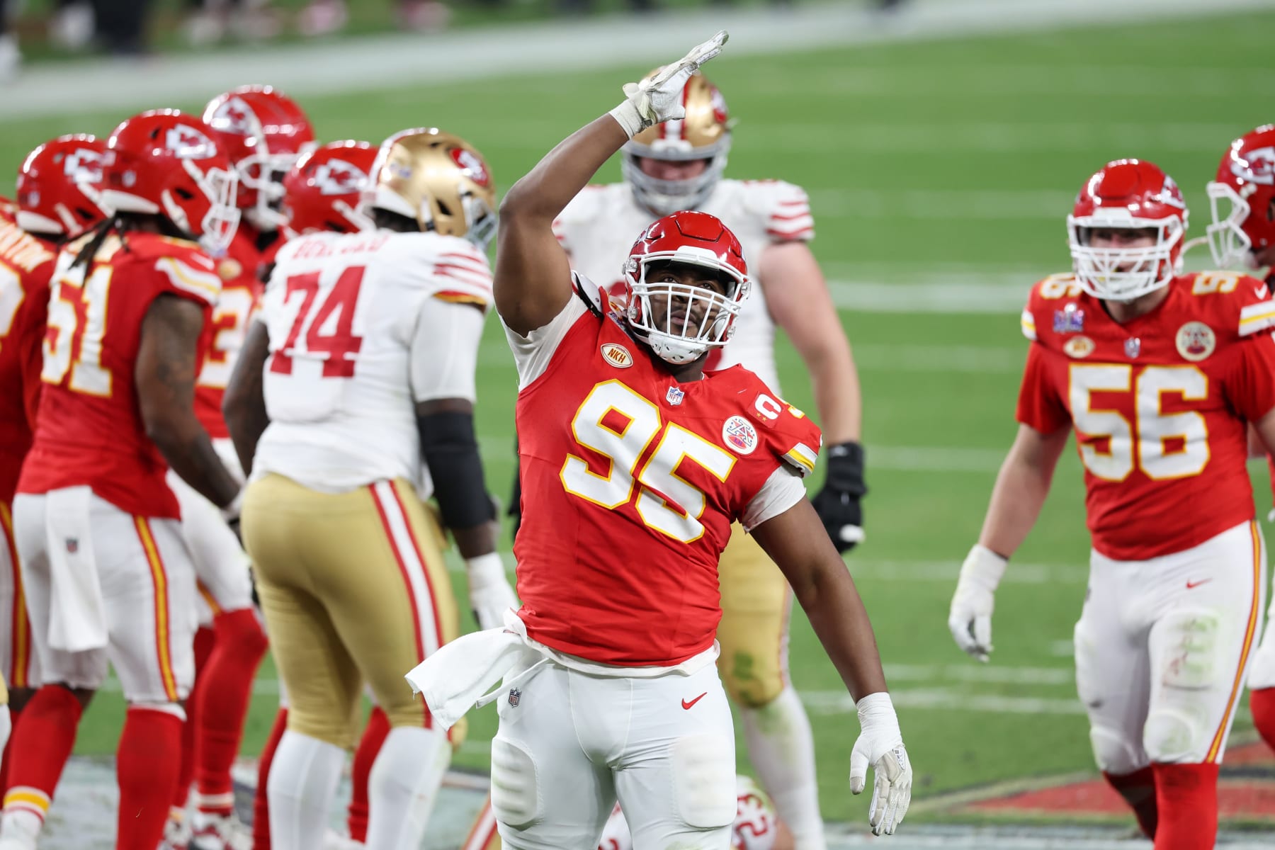 Chiefs' Chris Jones Posts Cryptic Emoji amid Contract Talks Ahead of ...