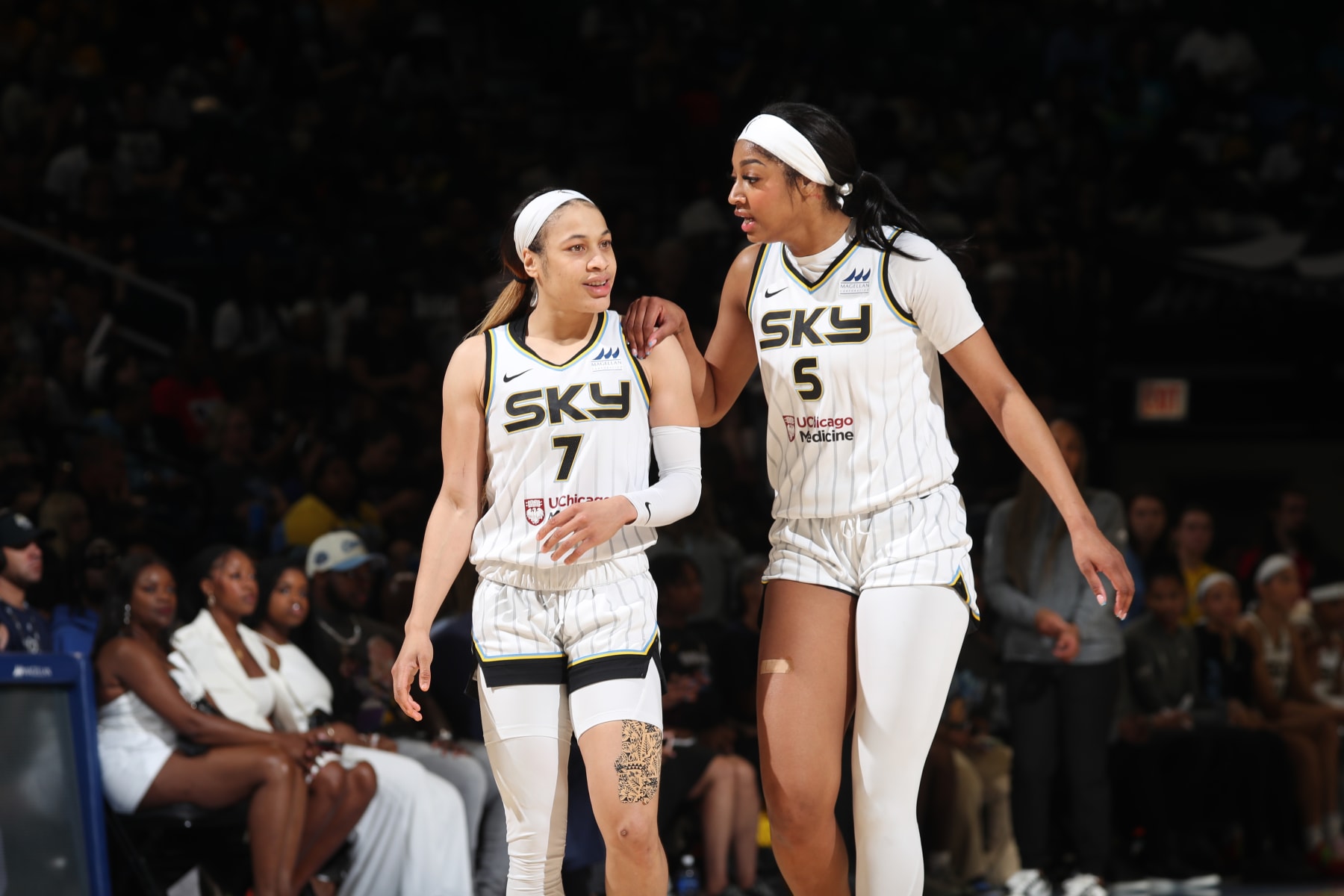 Angel Reese Hyped by WNBA Fans as ROY After Double-Double in Sky's Win ...