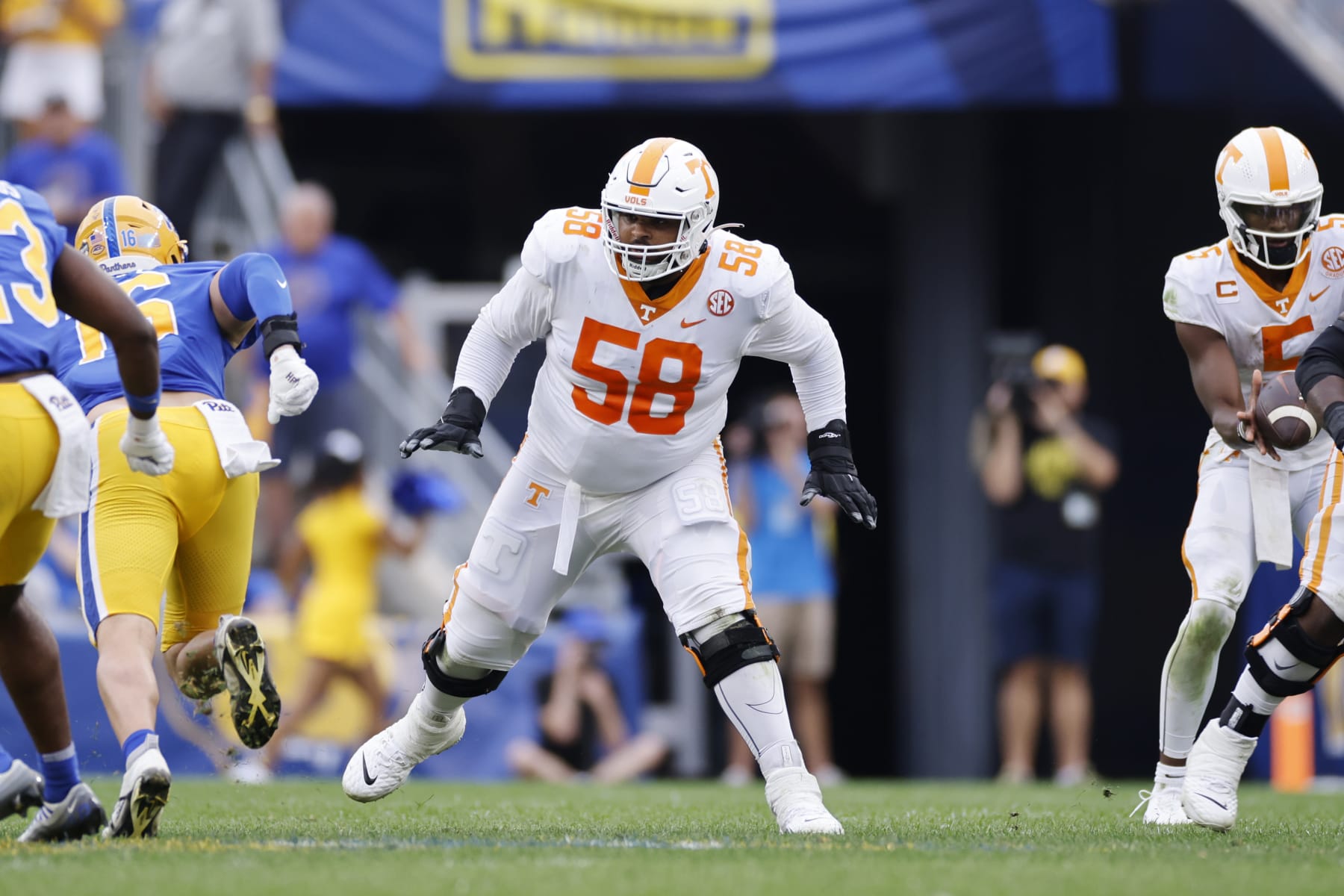 Darnell Wright NFL Draft 2023: Scouting Report for Chicago Bears' OT ...
