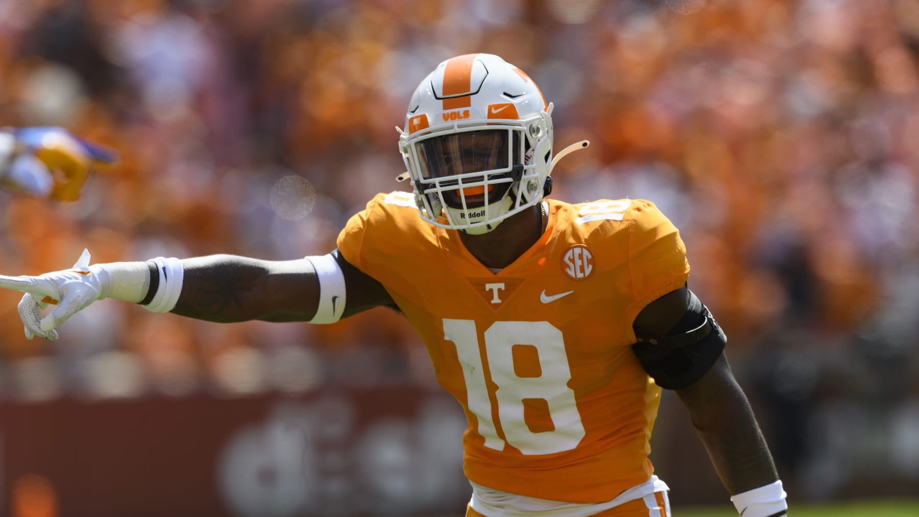 Tennessee LB William Mohan Suspended Indefinitely After Arrest on ...
