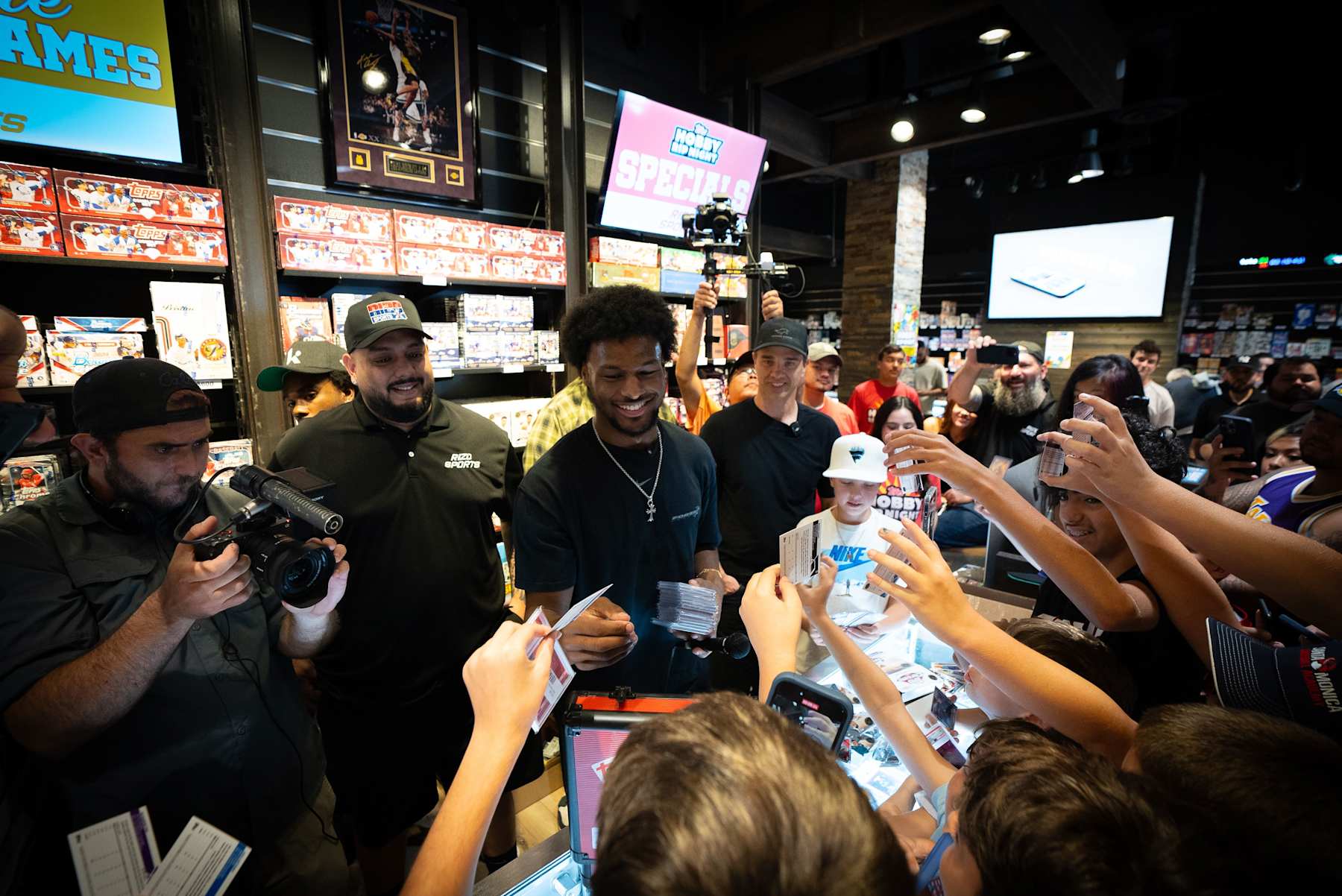 Photos: Tom Brady, Bronny James, Wemby and More Join Fans at 'Topps ...