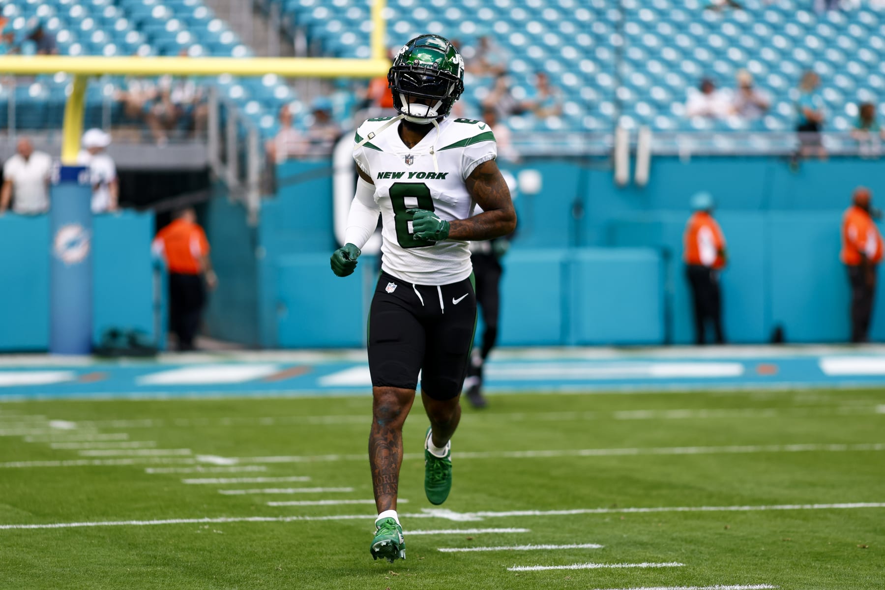 Report: Elijah Moore Told Jets OC 'F--k Yourself' and 'You Suck' Before ...